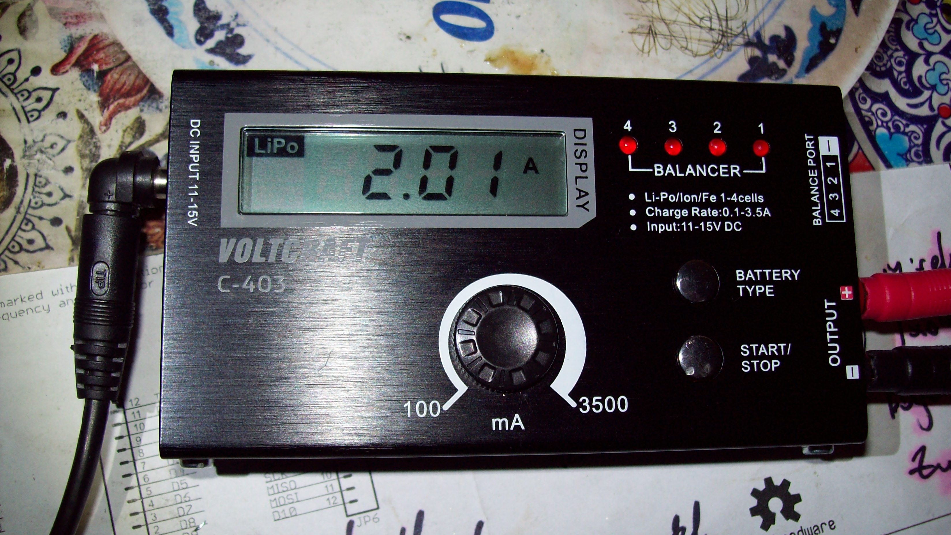 Ładowarka Voltcraft C403 - resetuje się przy większym prądzie ładowania ...