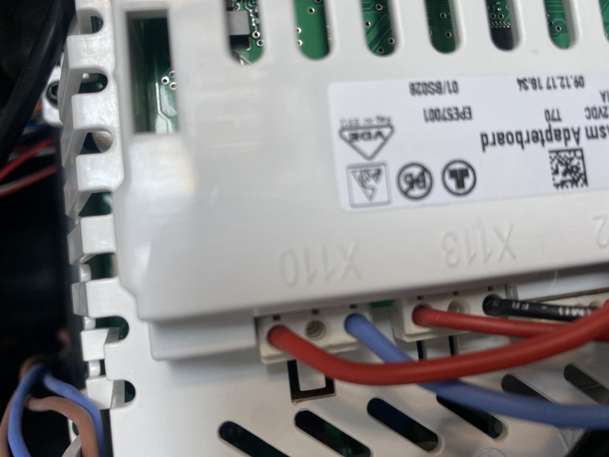 [Rozwiązano] Siemens IQ 700 CT636LES604 - brak zasilania młynka, jakie ...