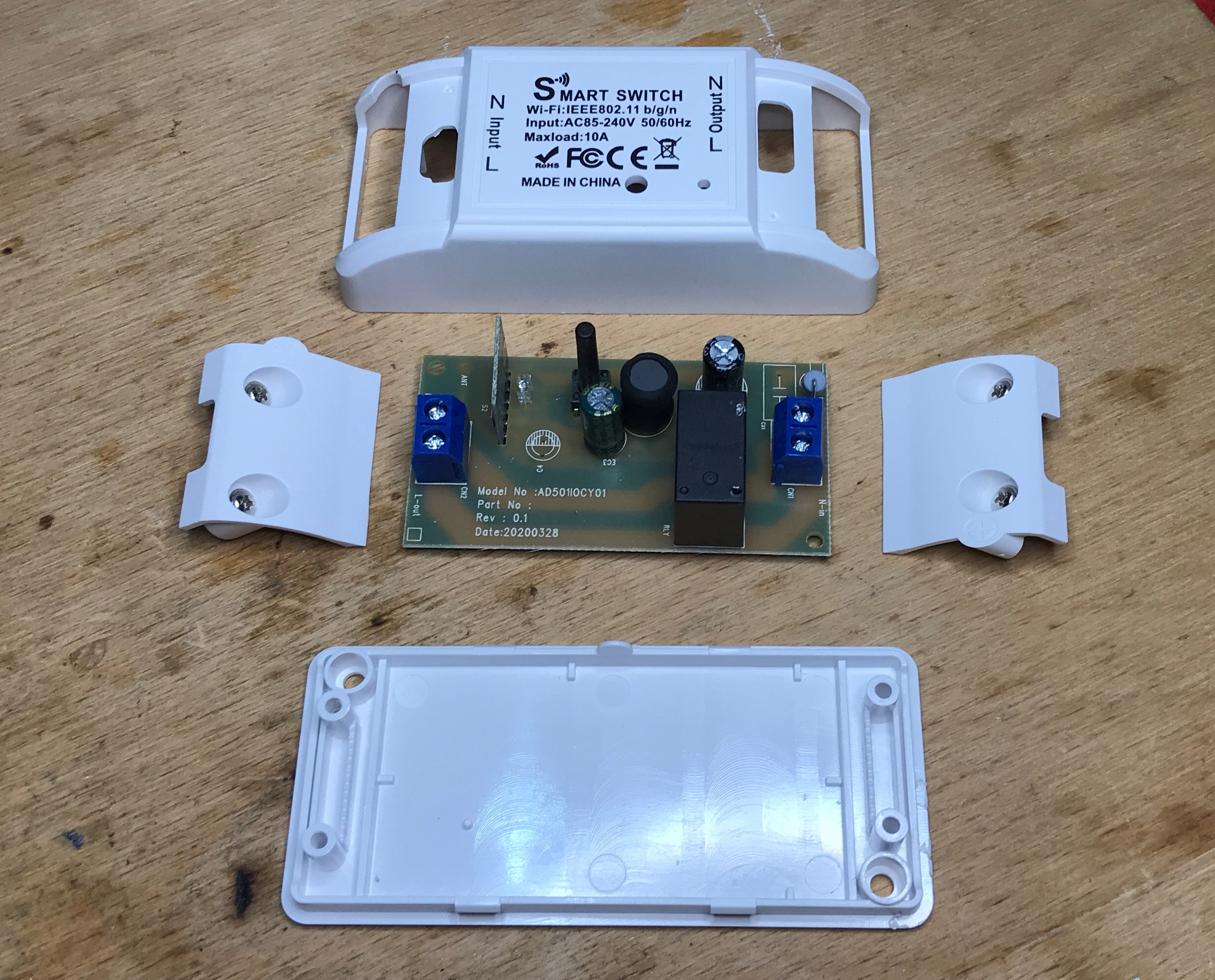 Interior of the NF101-A NF101A WiFi relay "Intelligent Life" [WB2S]