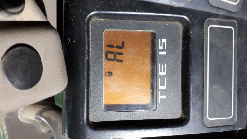 CLASS ARES 836 TCE15 - co oznaczają kody PE/AL/0/37 i ikona kłódki?