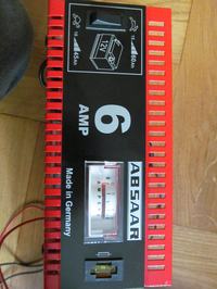 Zbyt niskie napięcie na zaciskach prostownika ABSAAR Typ BBL 1205 NE