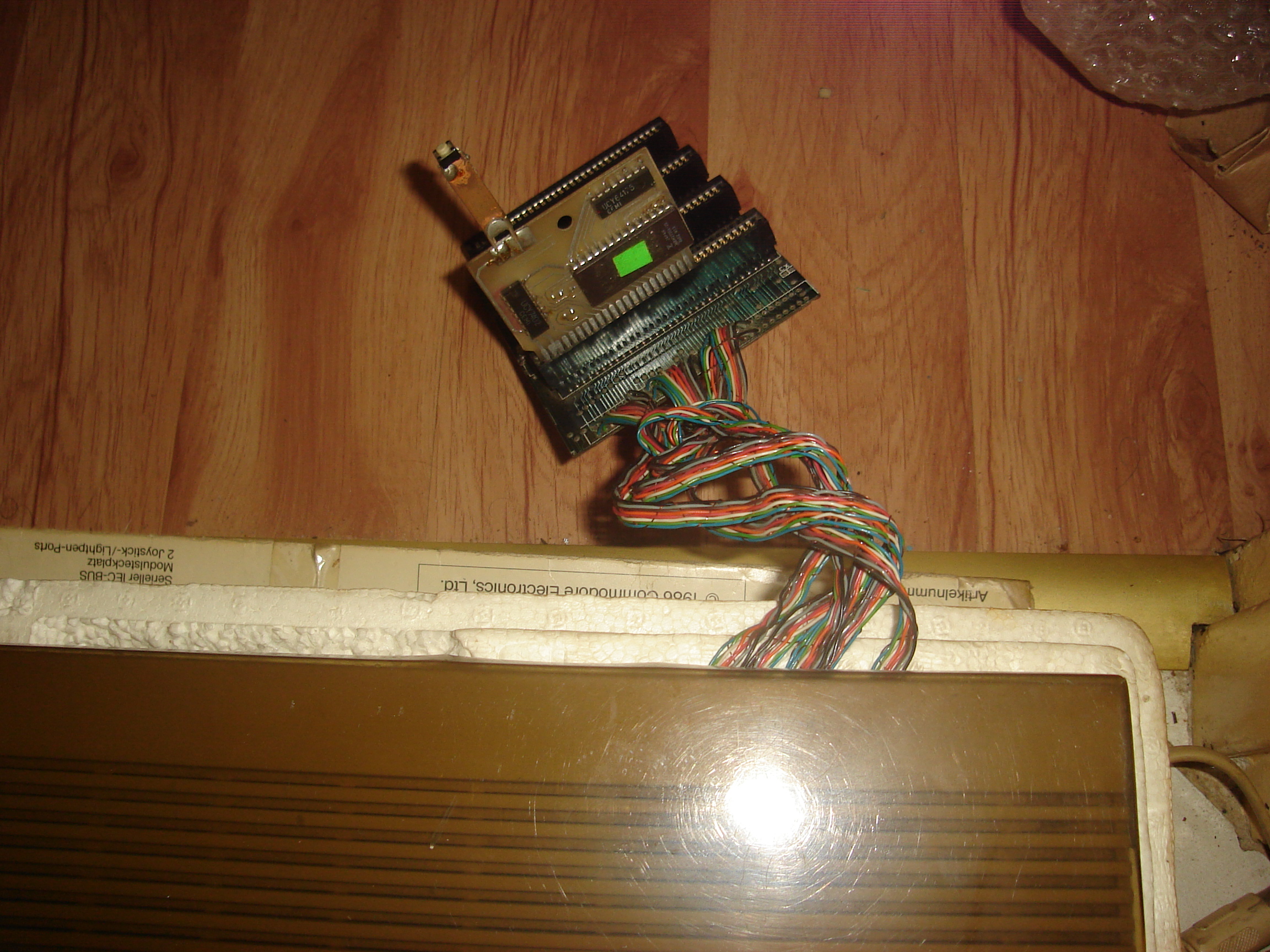 [Sprzedam] Commodore 64 - magnetofony, kasety, literatura