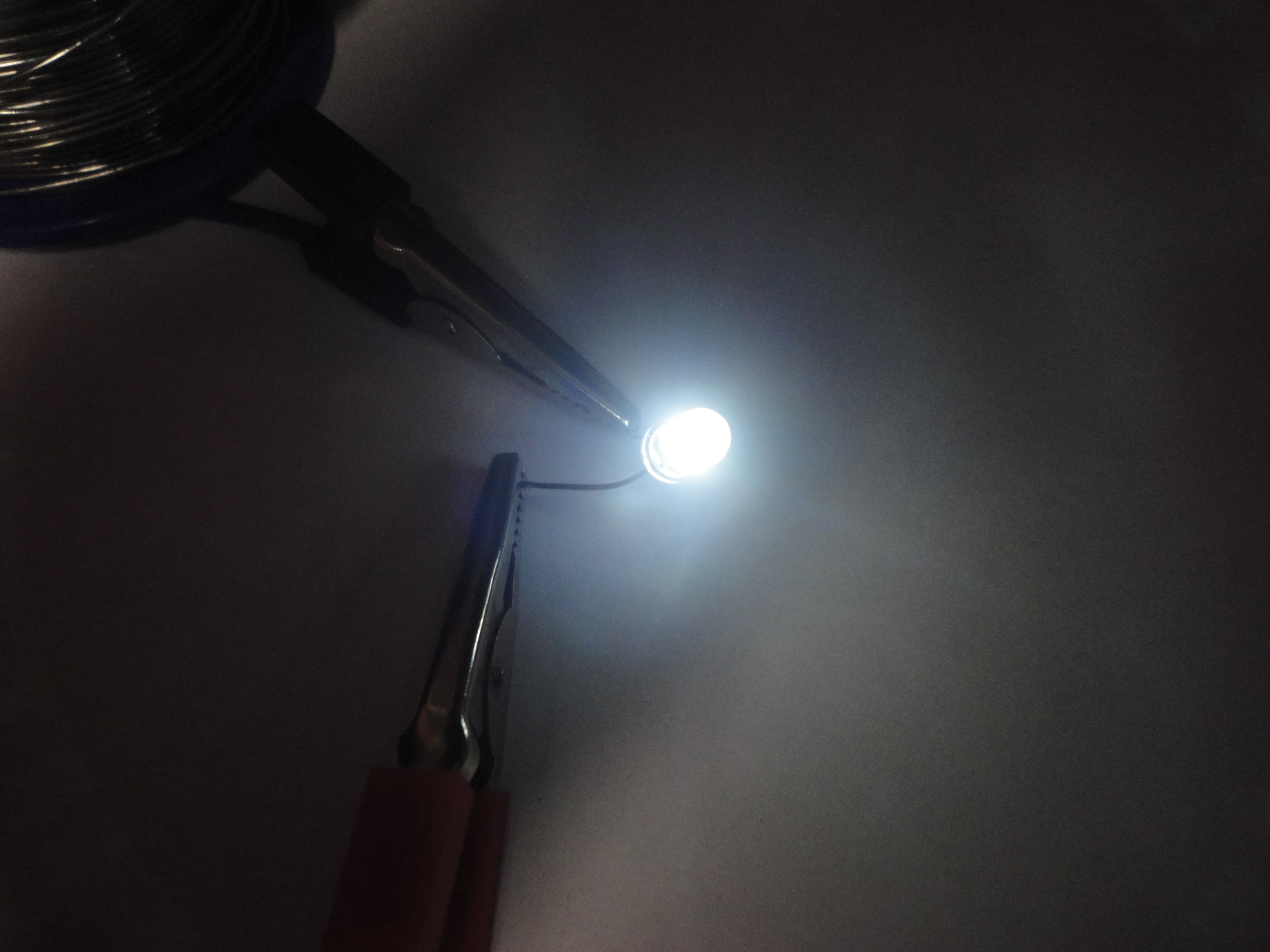 - Brak oświetlenia, uszkodzone diody LED, elektronika L3A-VA7