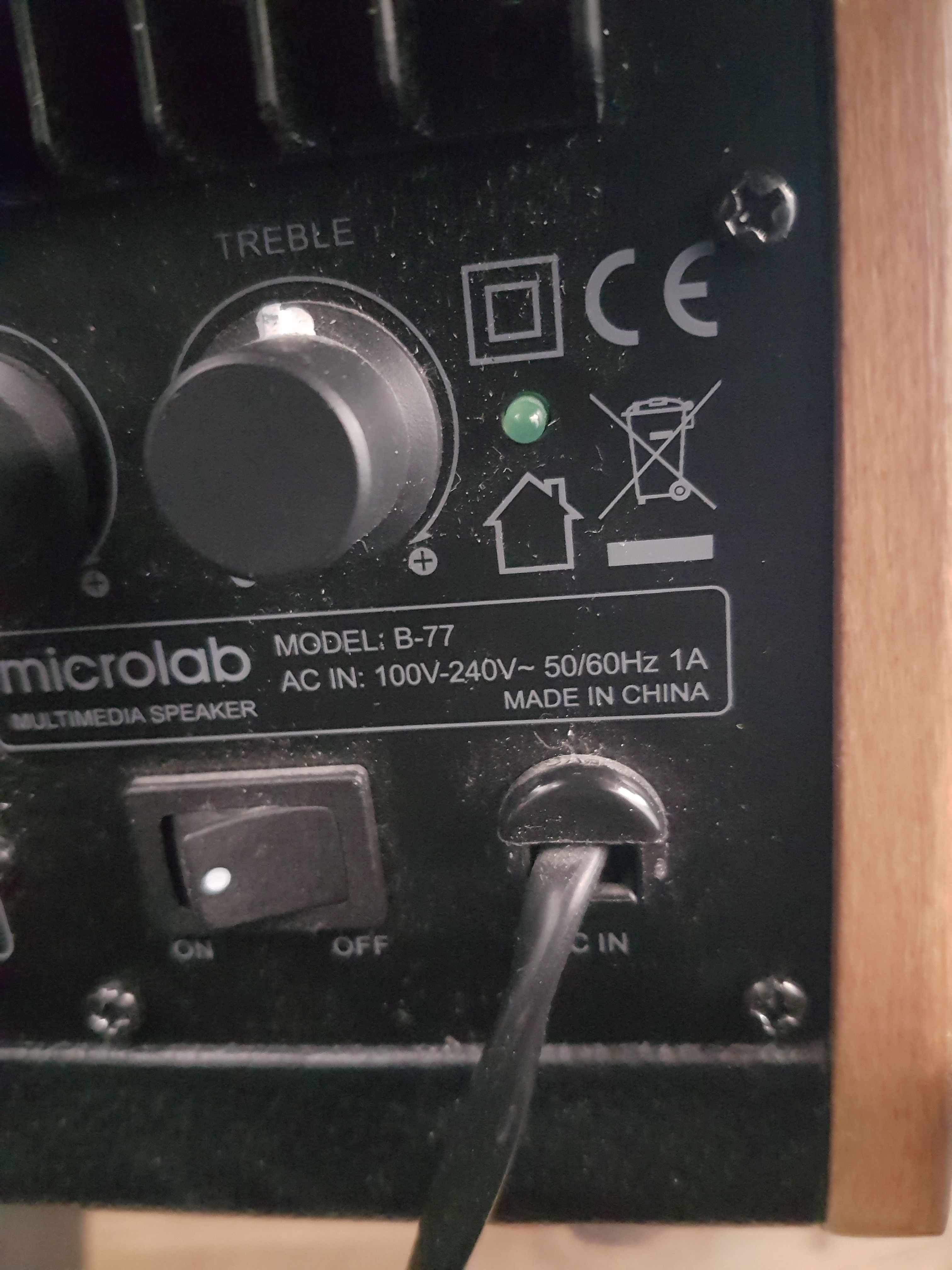 [Rozwiązano] Głośniki Microlab B77 - pulsujący zasilacz - niesprawny ...