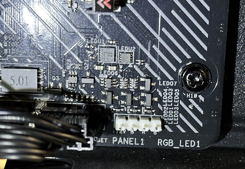 [Rozwiązano] Podłączenie RGB w komputerze - pł. główna, k. graficzna ...