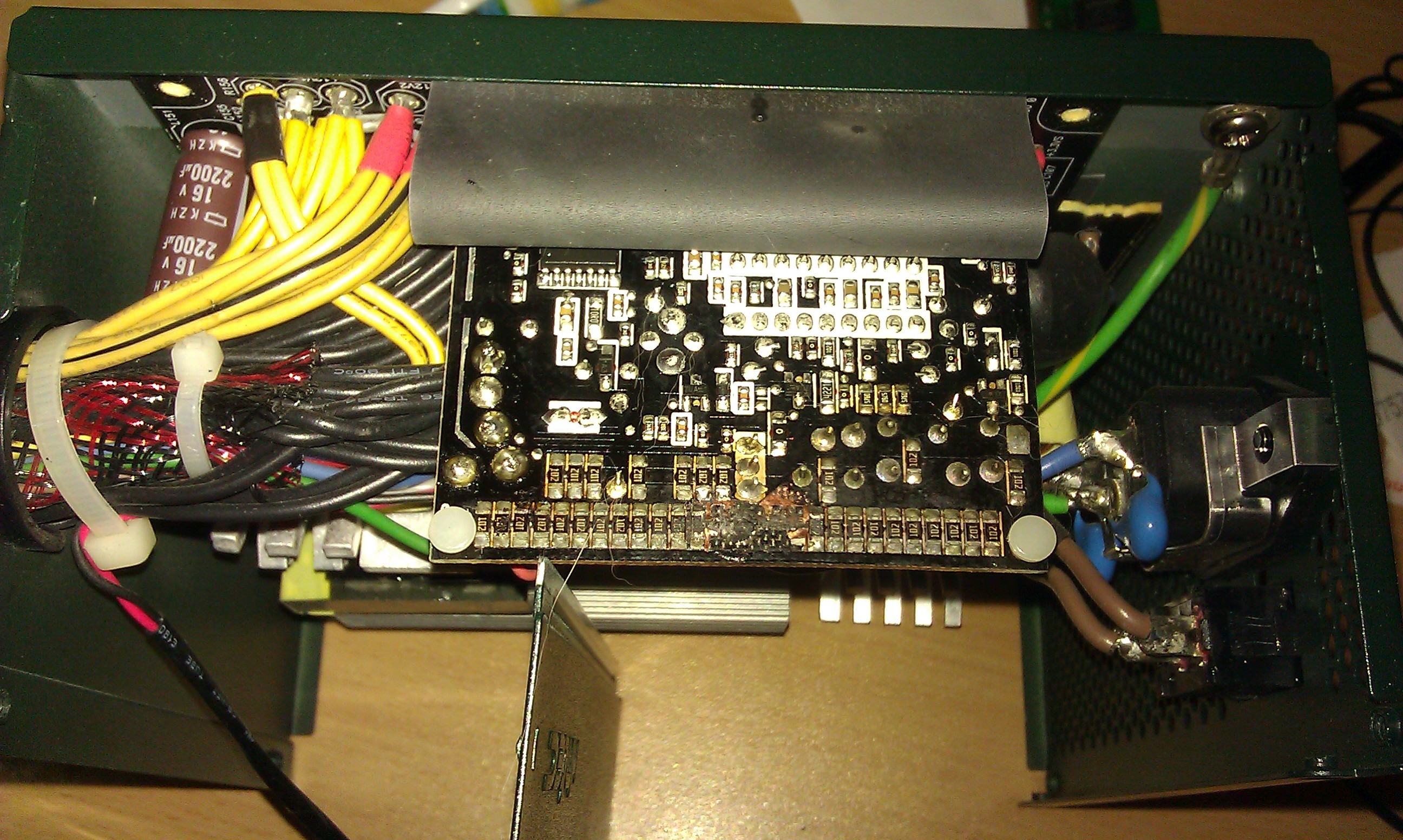 Antec EA-650 Green - Ile rezystorów i jak połączone po wypaleniu?