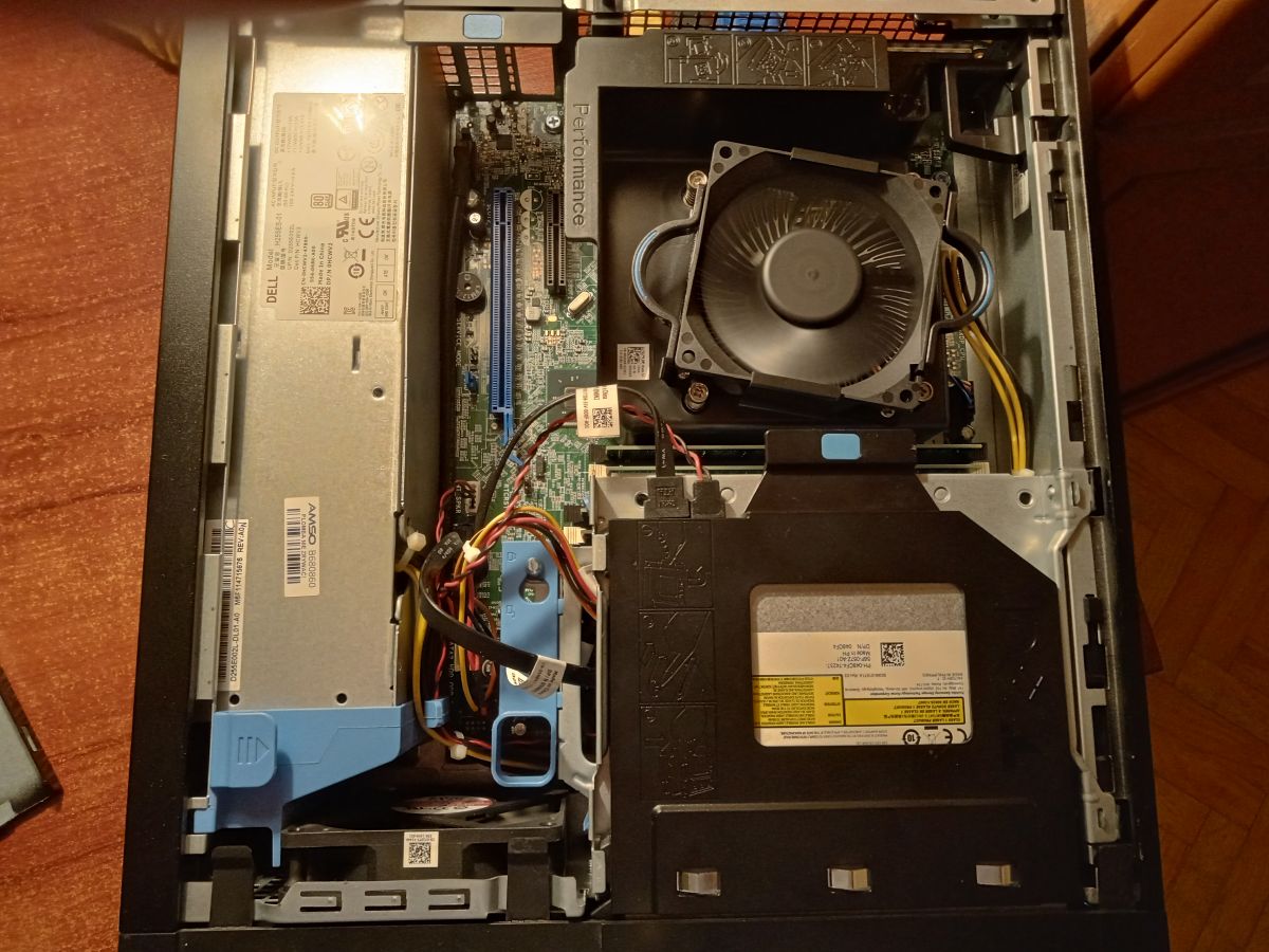 Jak zasilić dodatkowy dysk SSD w Dell Optiplex 9020 SFF?