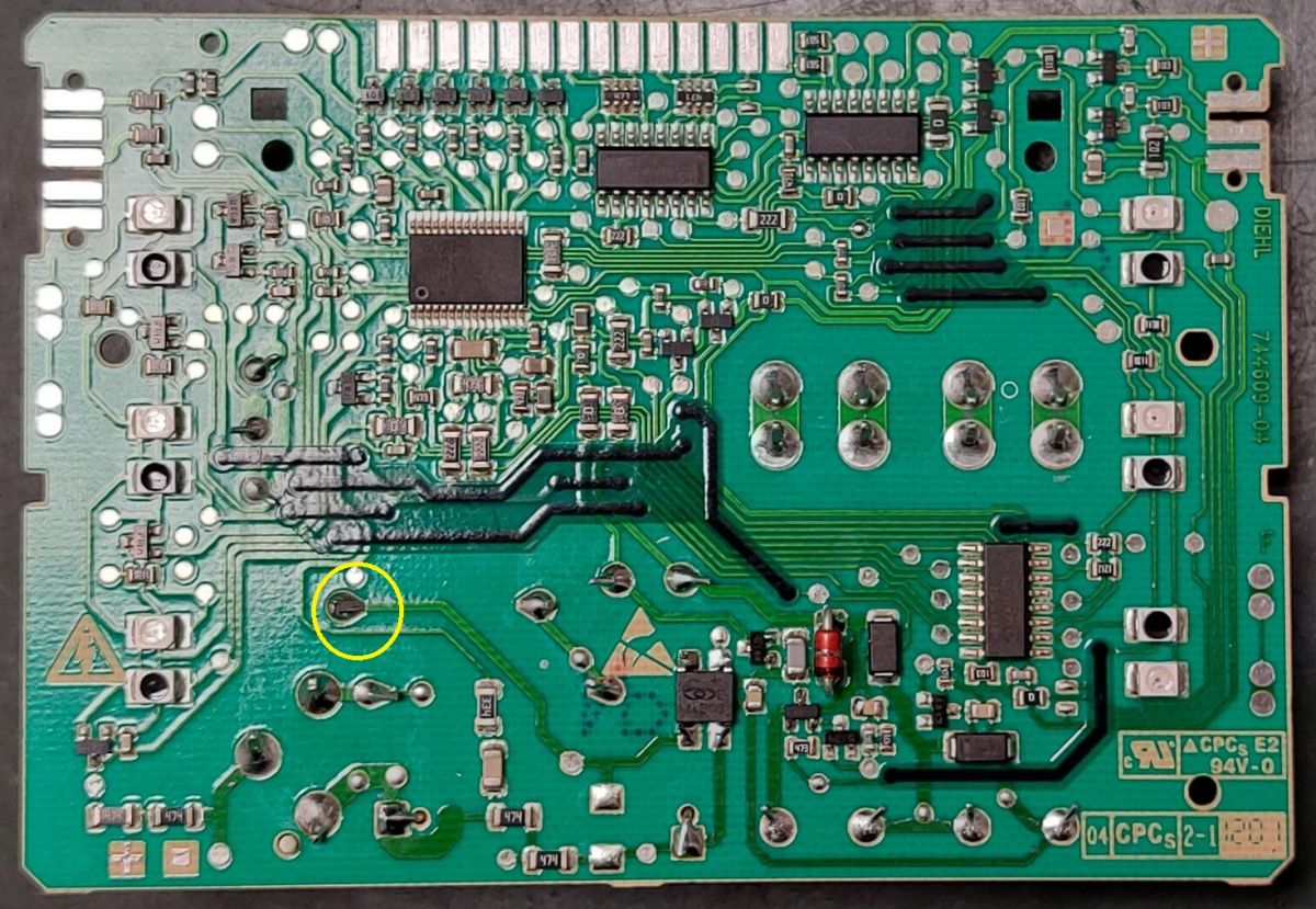 Bosch HMD5331 (HBA23B262E/36) - Pstrykające przekaźniki