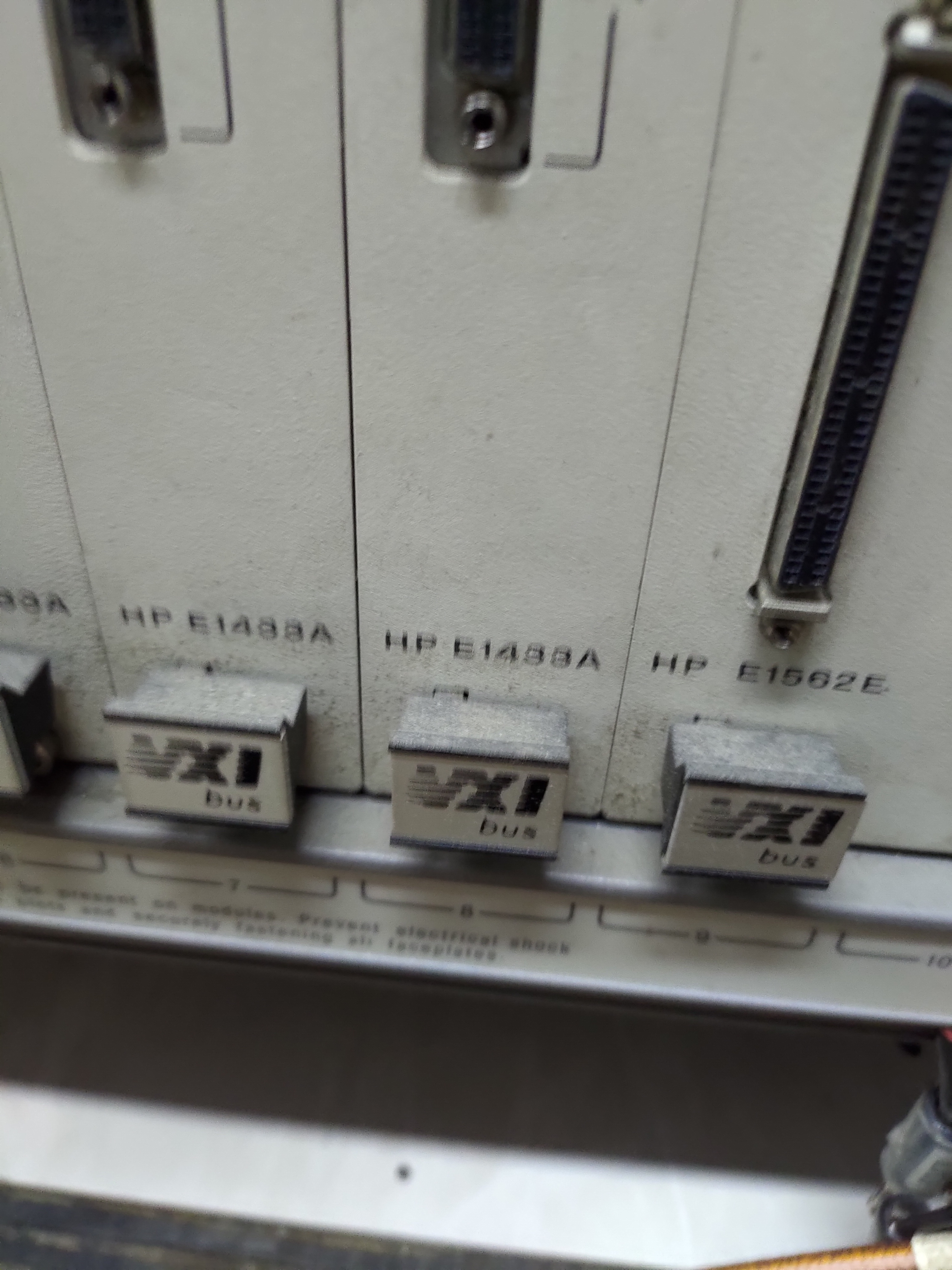 [Sprzedam] HP VXI Mainframe z Komputerem Sterującym, 2x E1441A, E1446A ...