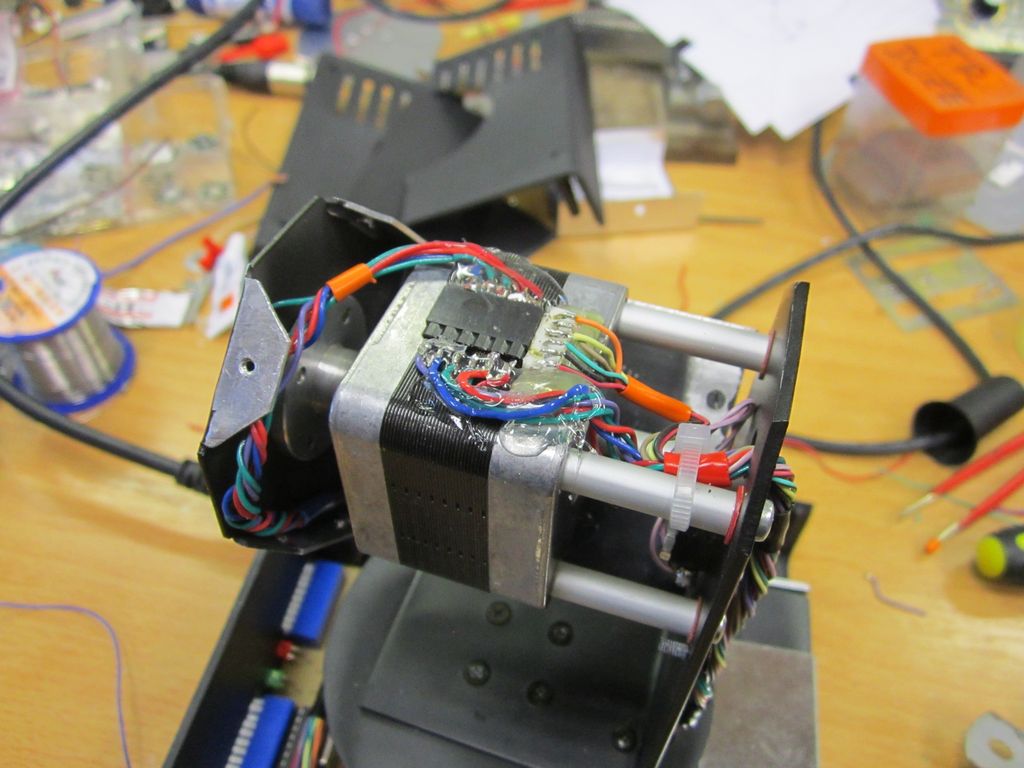 "Kręciołek", czyli mini Moving Head Diy - elektroda.pl
