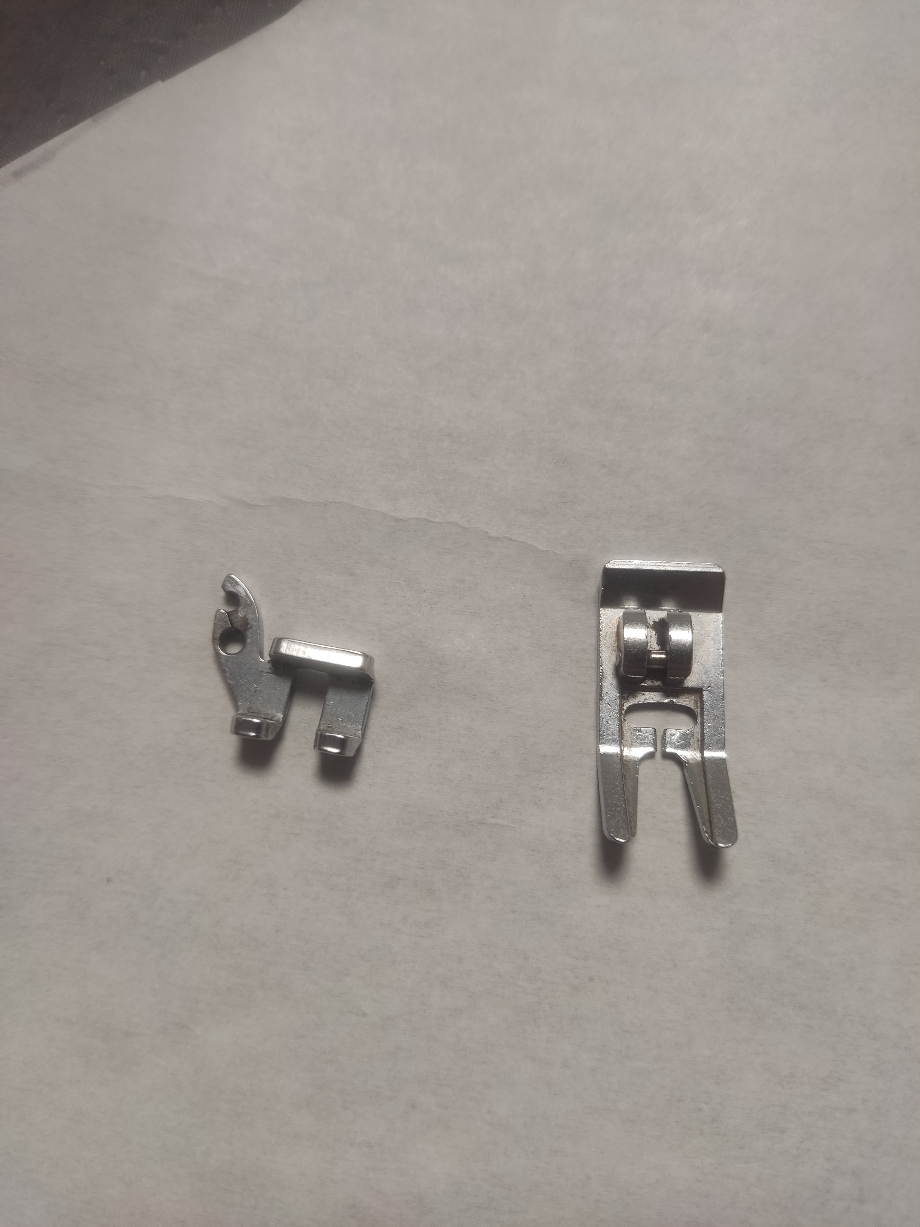 Stopka Singer 834 - Właściwe wciskanie płozy do uchwytu i radzenie z ...