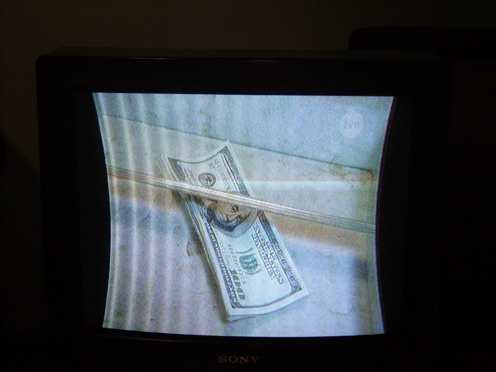 Sony KV-M2100K - Obraz zwęża się i zanika po kilku minutach działania