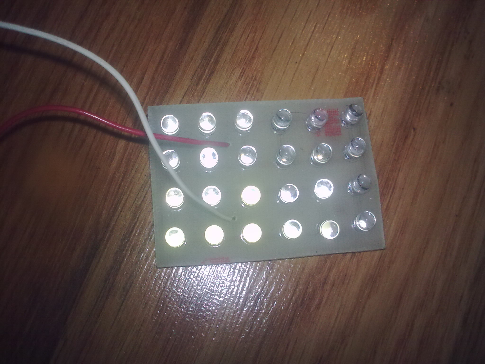 Stroboskop policyjny kit AVT 2720 - elektroda.pl