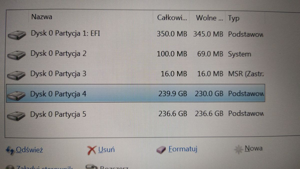 [Rozwiązano] Po zakończeniu instalacji Windows 10 ponownie uruchamia ...