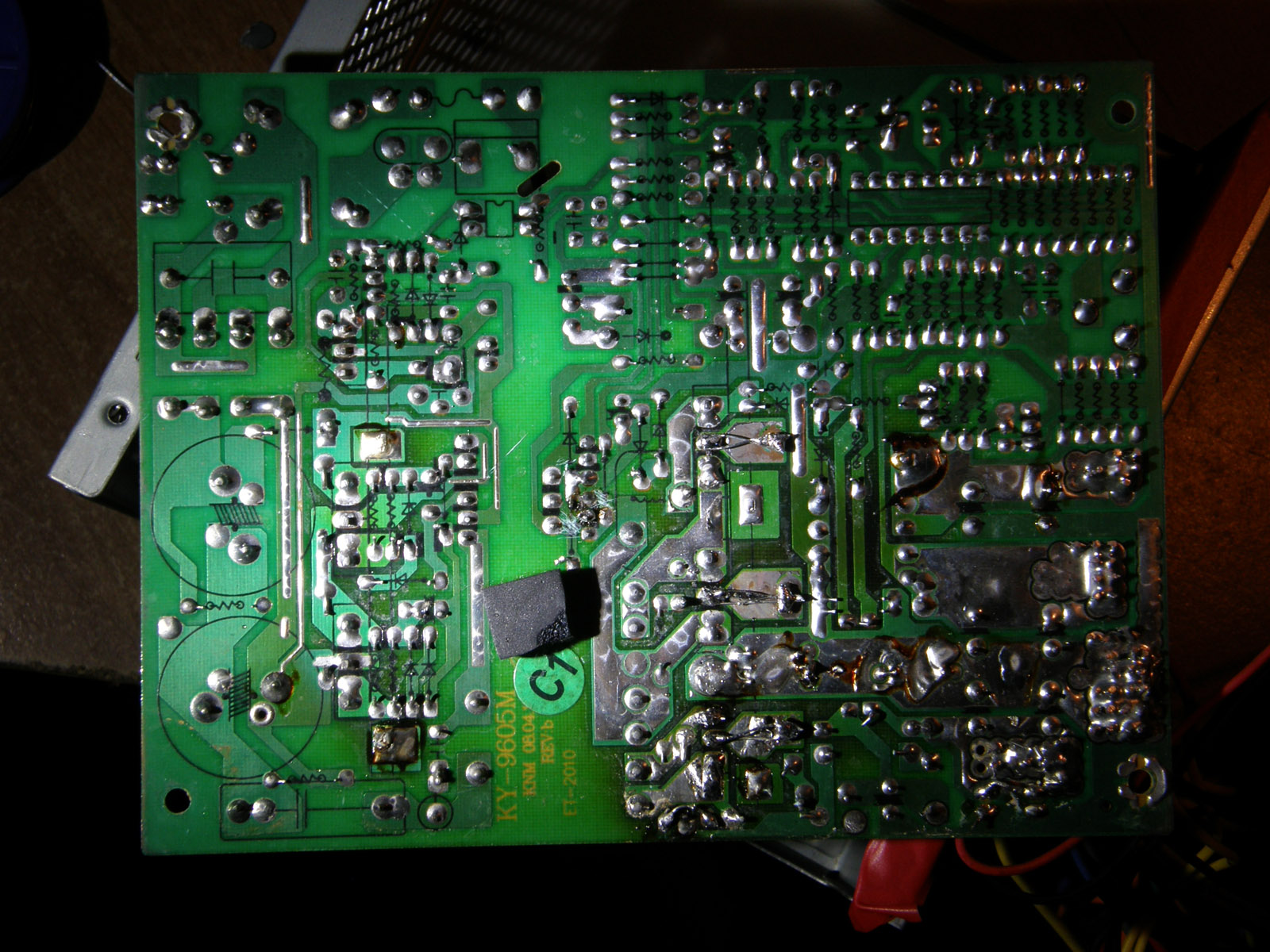 Tracer model: TRZ-503 500W brak napięć wyjściowych oprócz PS-ON i ST-BY.