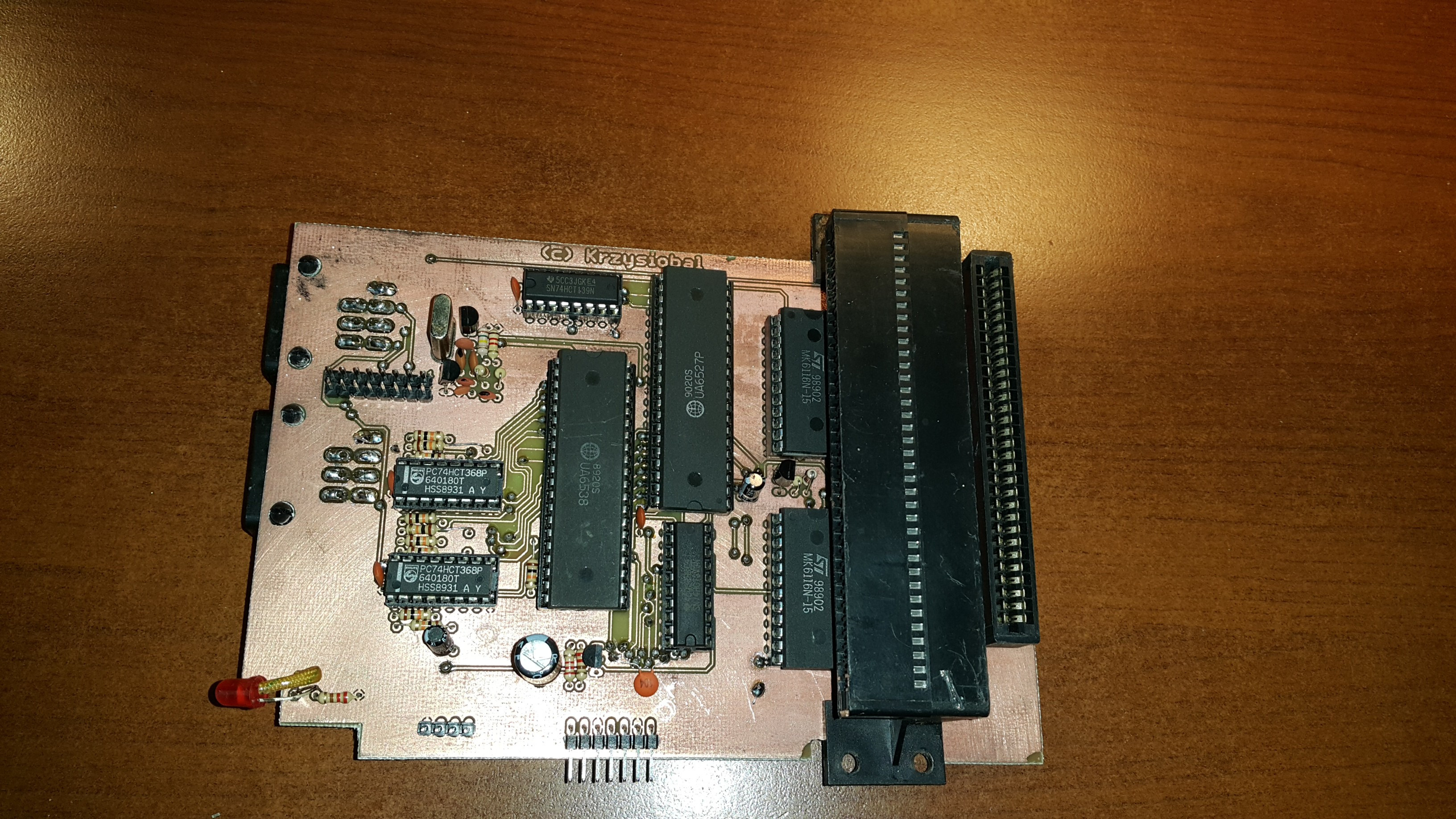 Restoring interesting mini NES clone (DY-636N) - nesdev.org