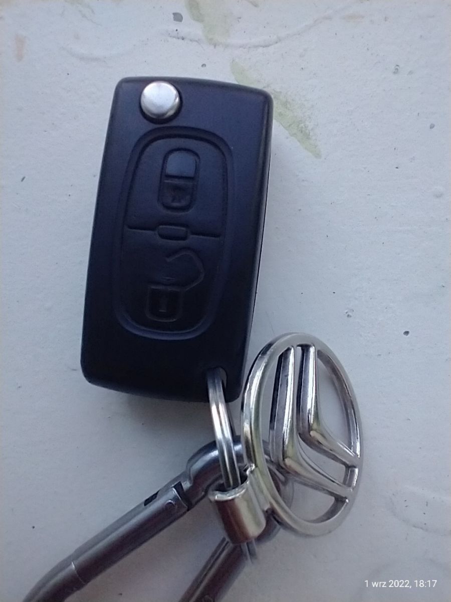 Citroen C3 Picasso 2011 - Pilot zamka centralnego raz działa a raz nie