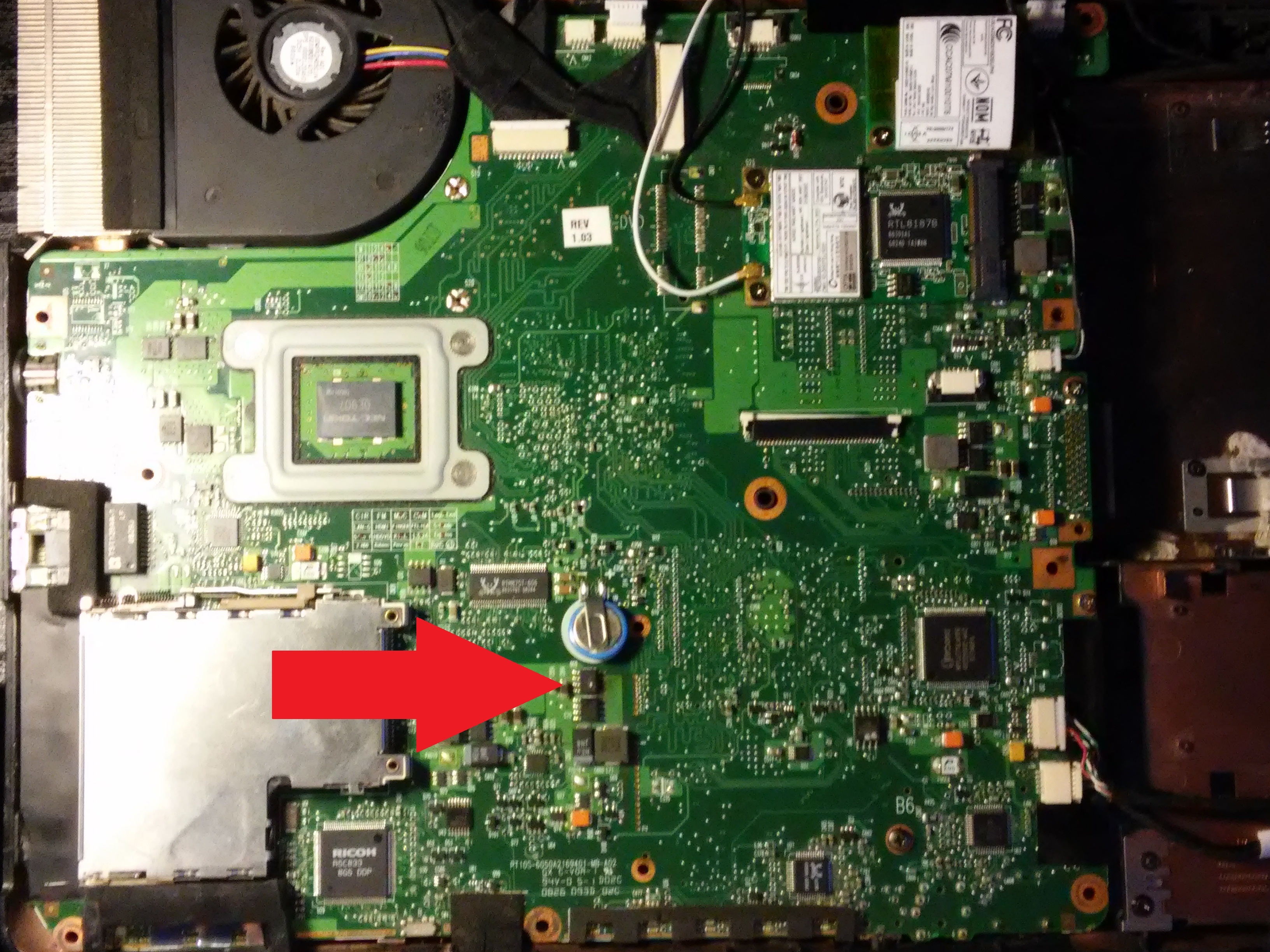 Toshiba Satellite A300-1EB - spalony element na płycie głównej