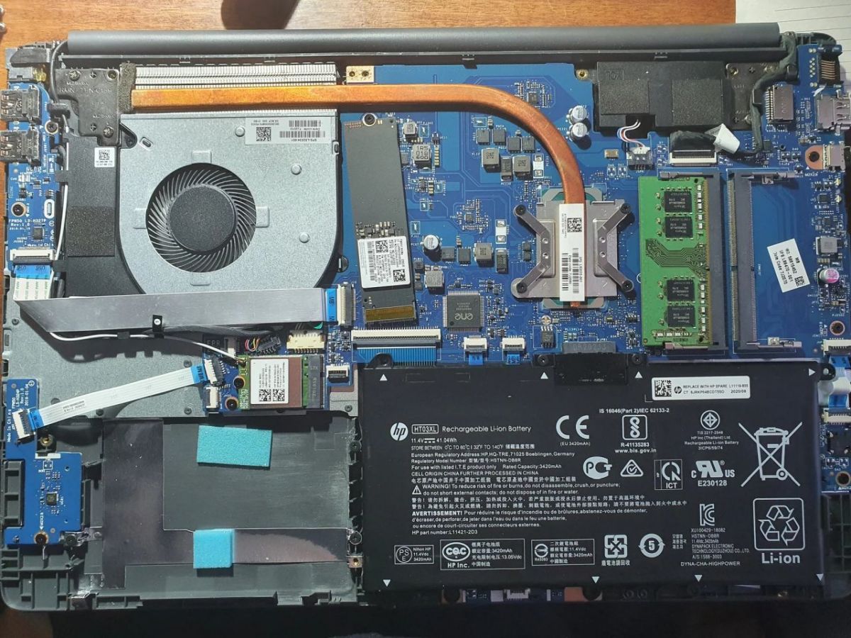 Nowy Laptop HP 15-dw3xxx Ma problemy z klawiaturą zacina się lagi ma