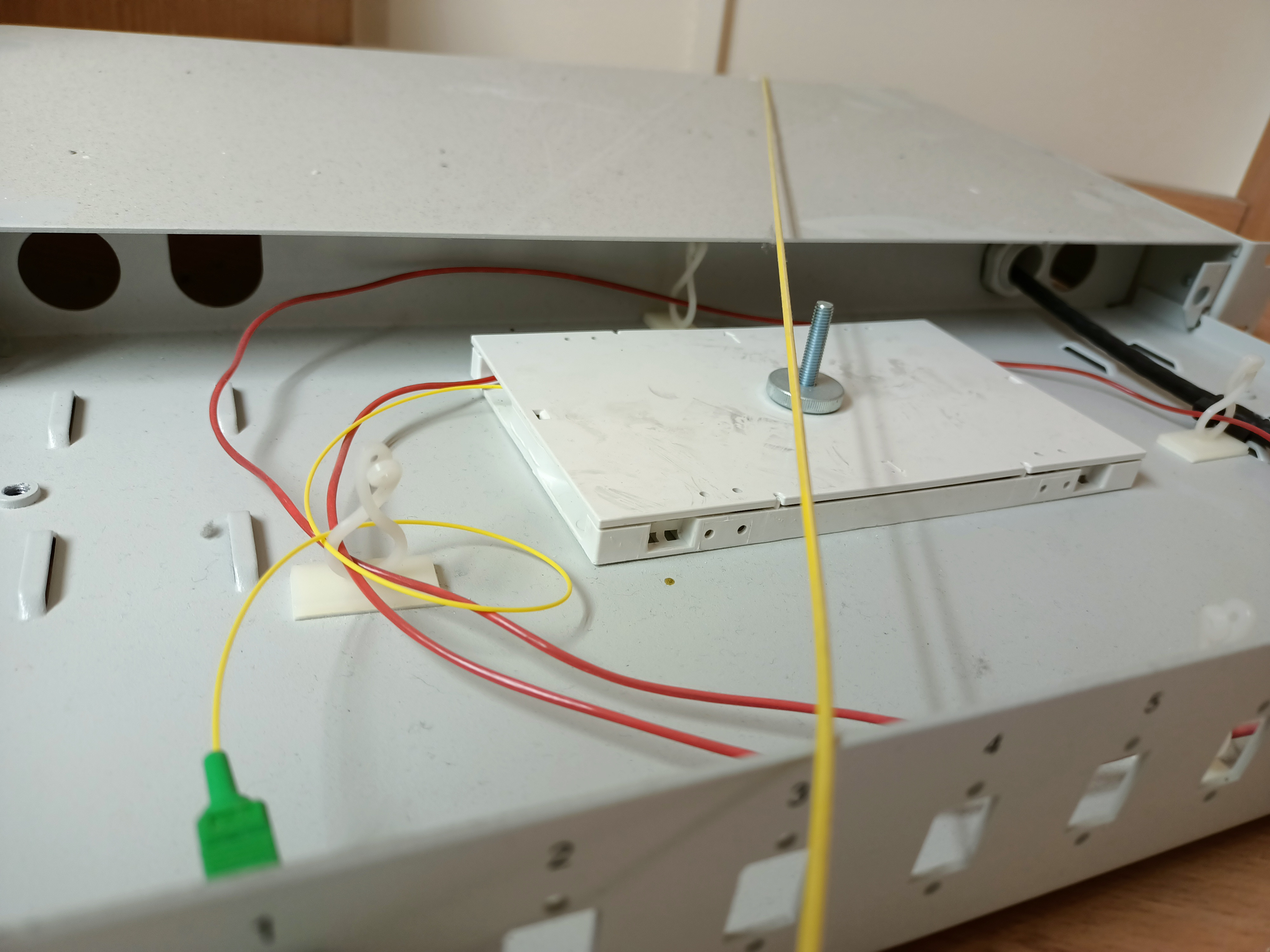 [Rozwiązano] Przeniesienie routera i przedłużenie światłowodu