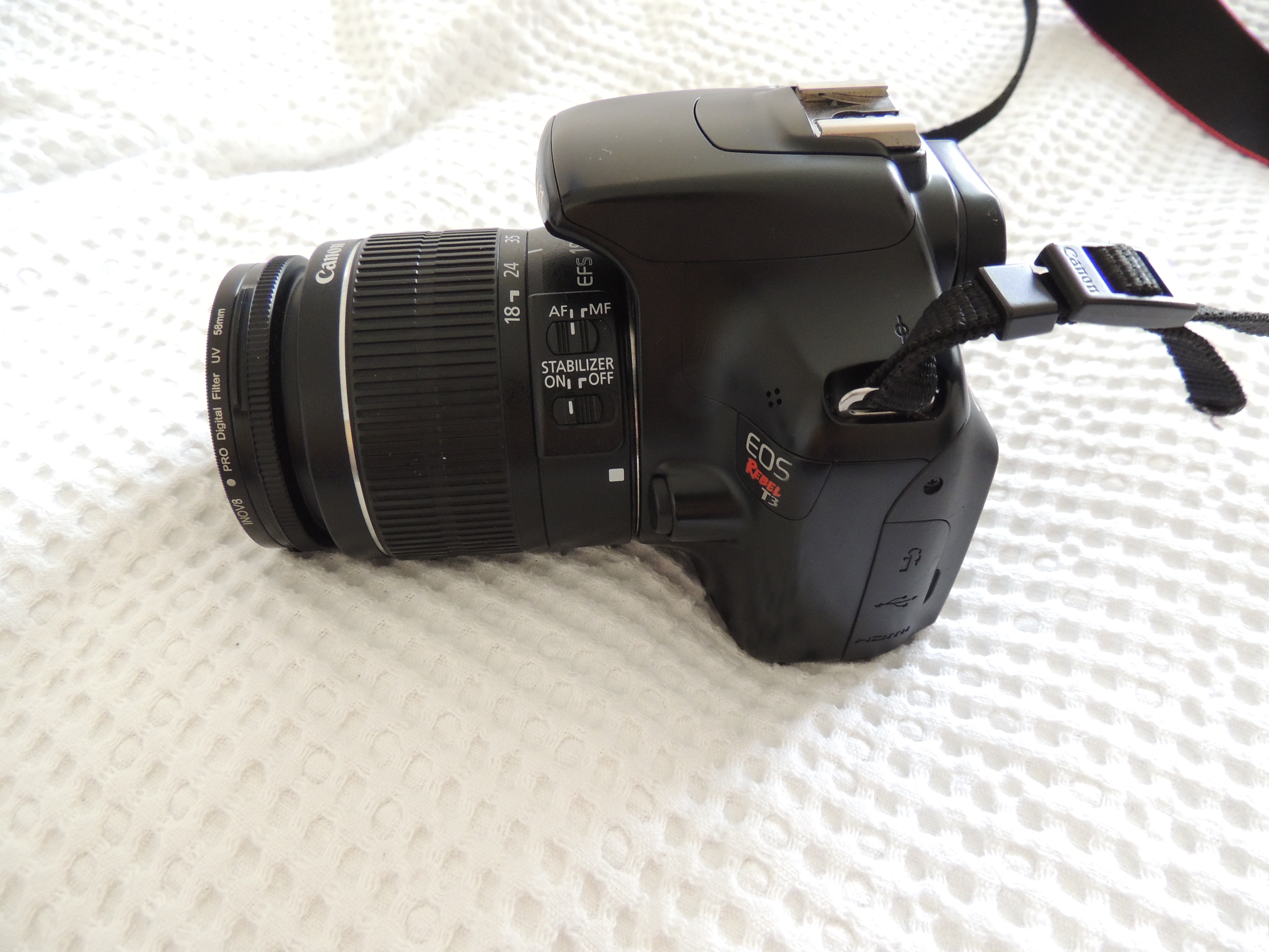 [Sprzedam] Canon EOS Rebel T3 ( 1100d ) z dwoma obiektywami