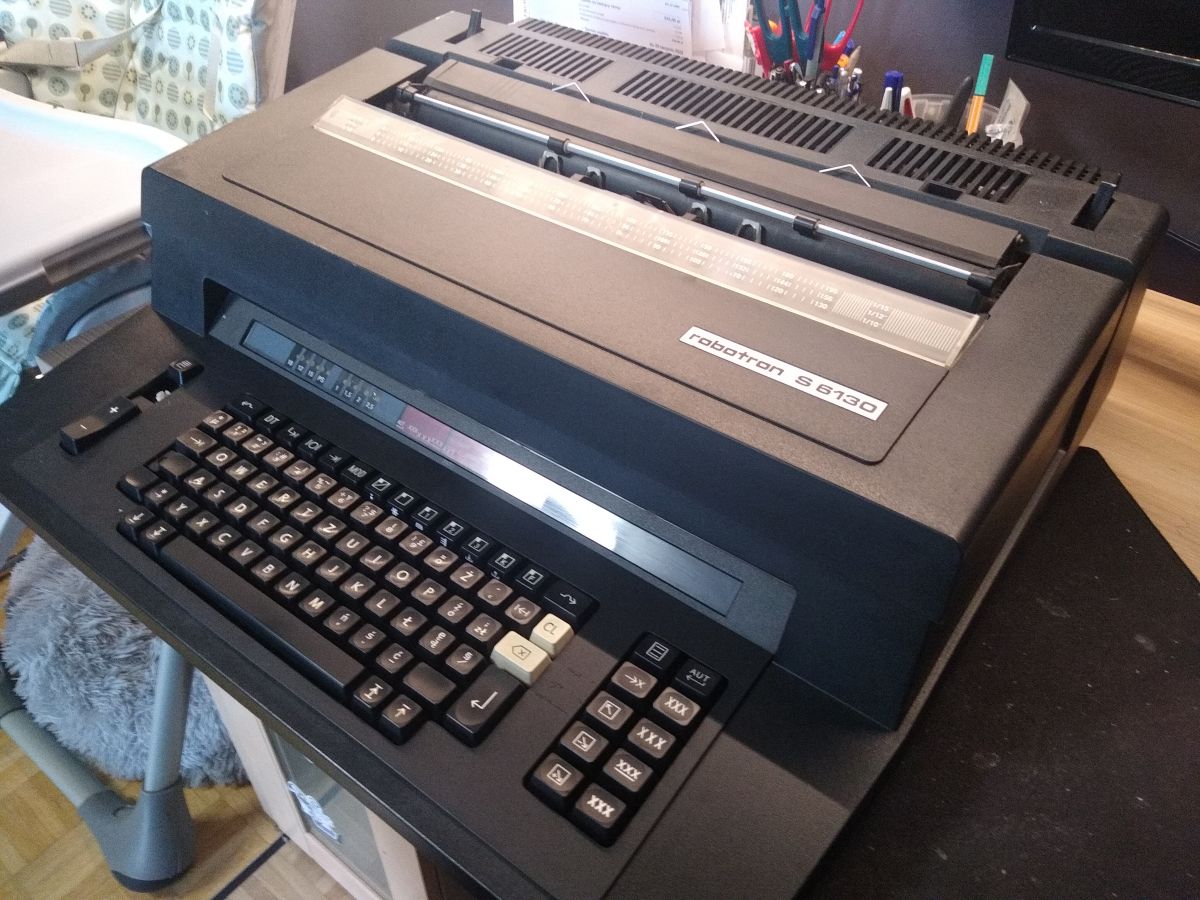 VEB Robotron s6130 Elektroniczna maszyna do pisania