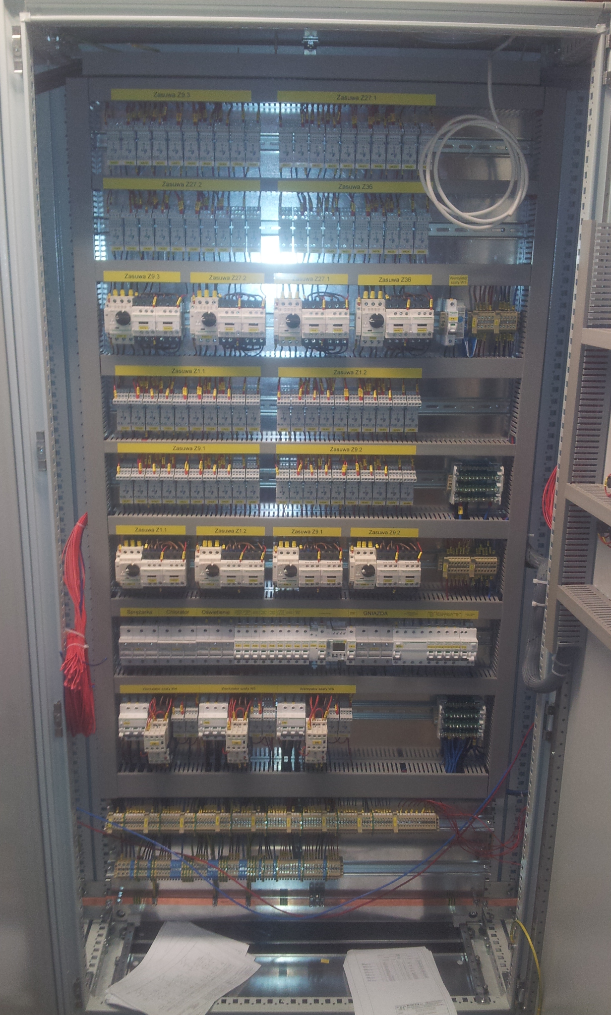 Zdjęcia najlepszych i najgorszych instalacji elektrycznych. - 5