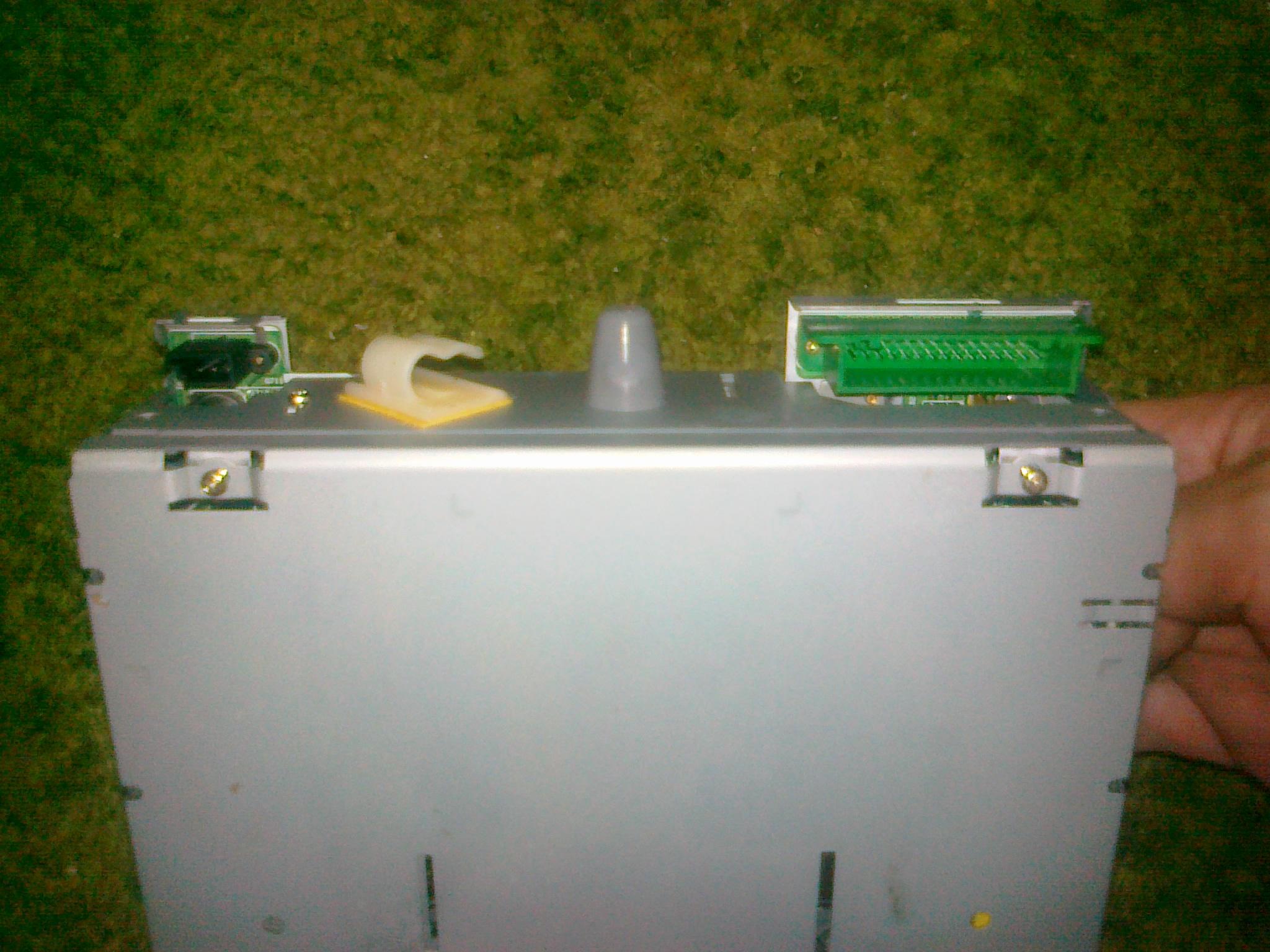 Podłączenie radia Cabasse Auditorium Tronic - funkcje pinów w gniazdach