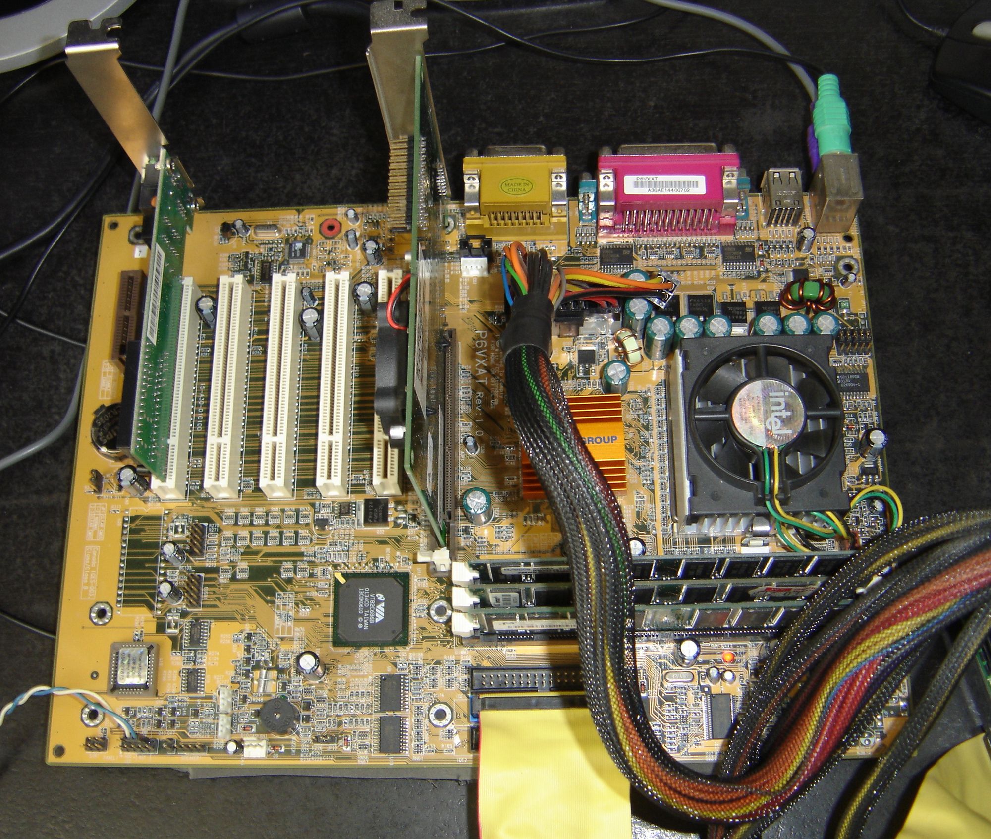 [Sprzedam] Dwie kompletne płyty na socket 370.Okazja.