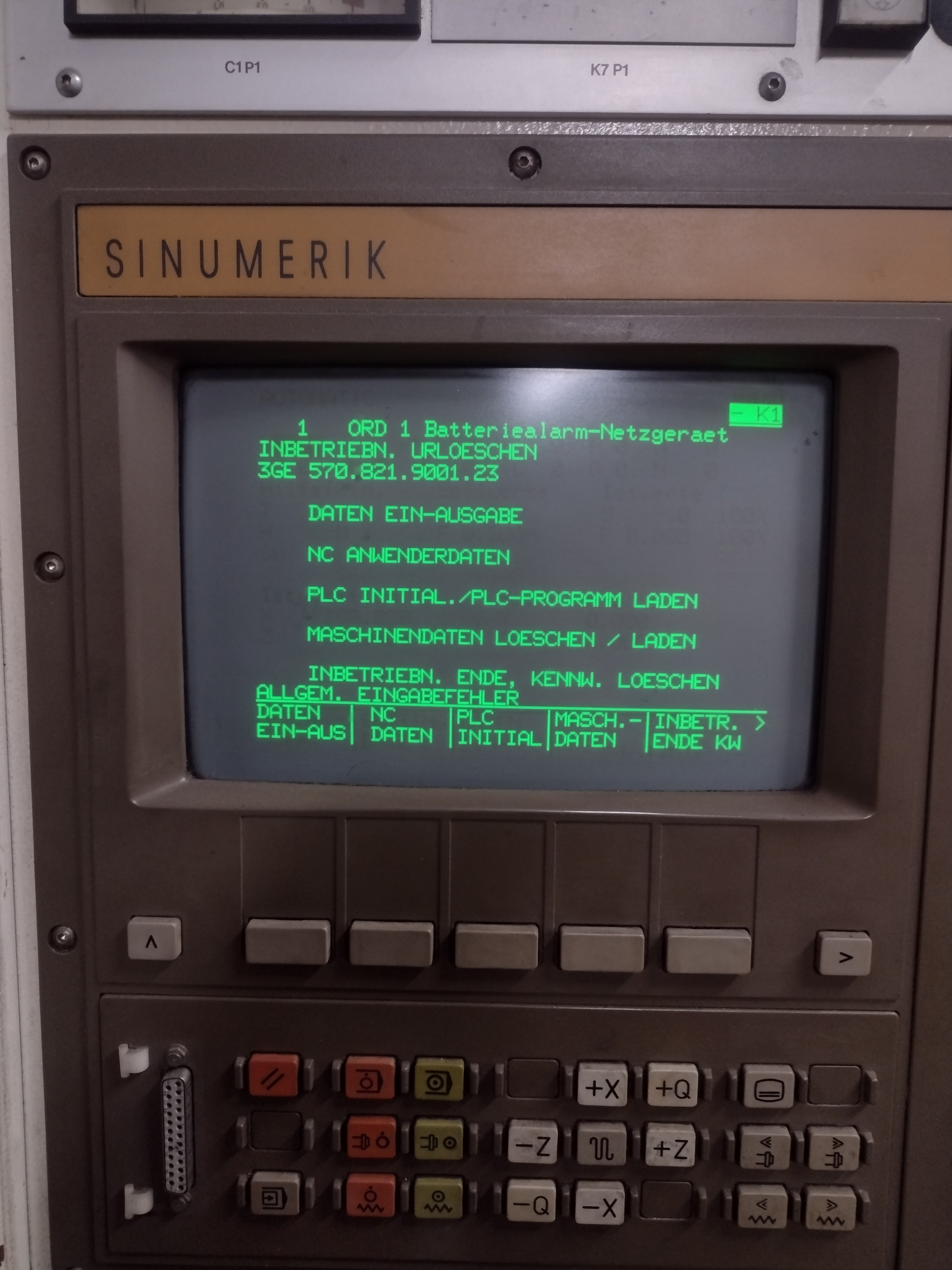 Sinumerik 810T - Wgrywanie parametrów maszyny po padnięciu baterii