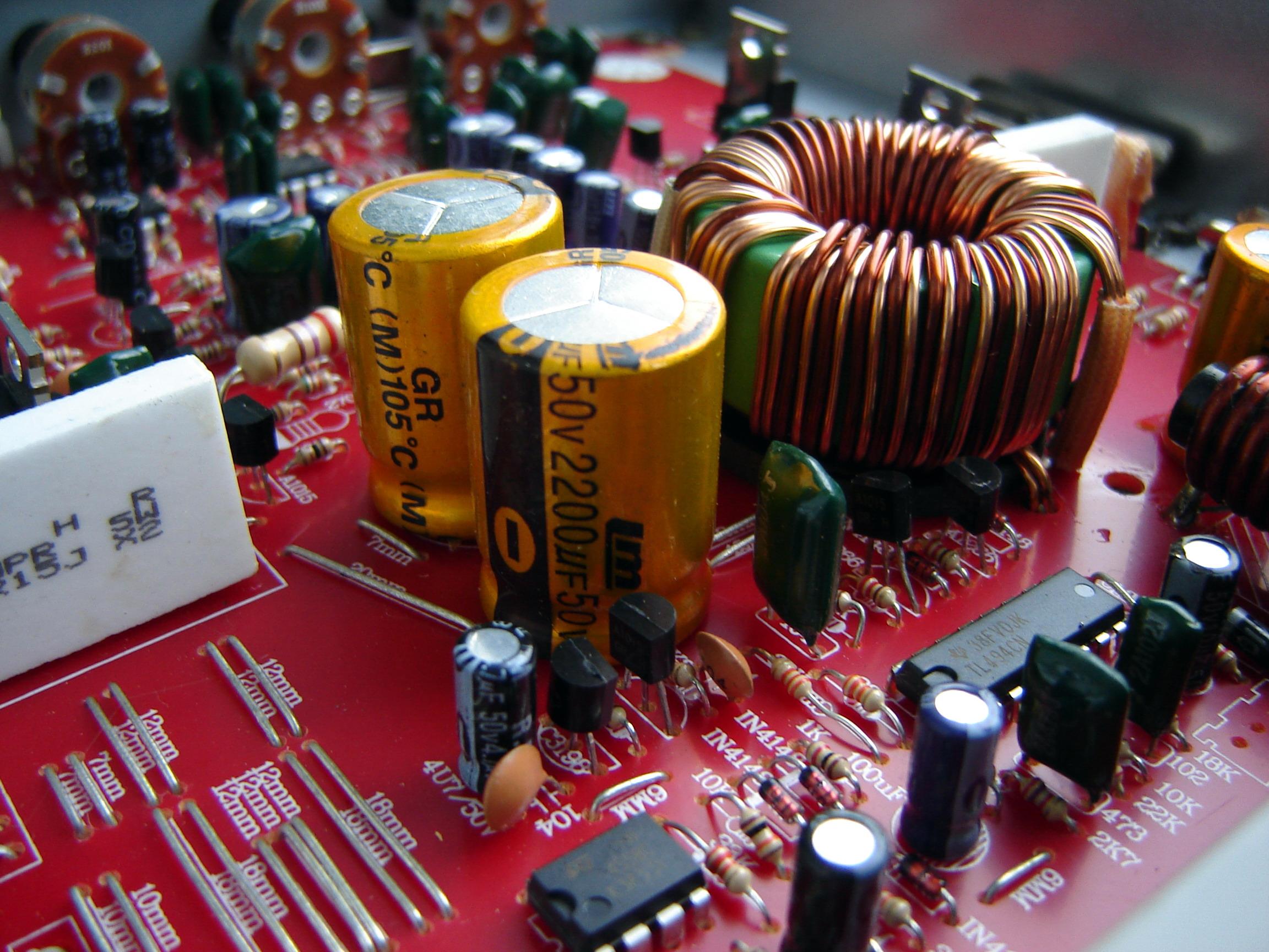 Skrzynia Soling 123 600W lub 1200W czy Mac Audio mp box 300