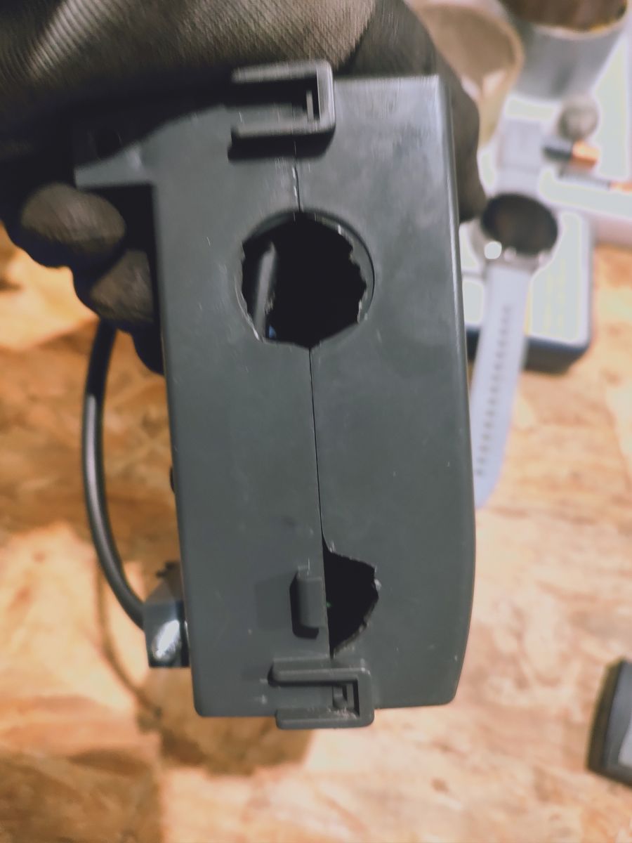 Uszkodzenie płytki przez ślimaka - naprawa i możliwość uszkodzenia napędu