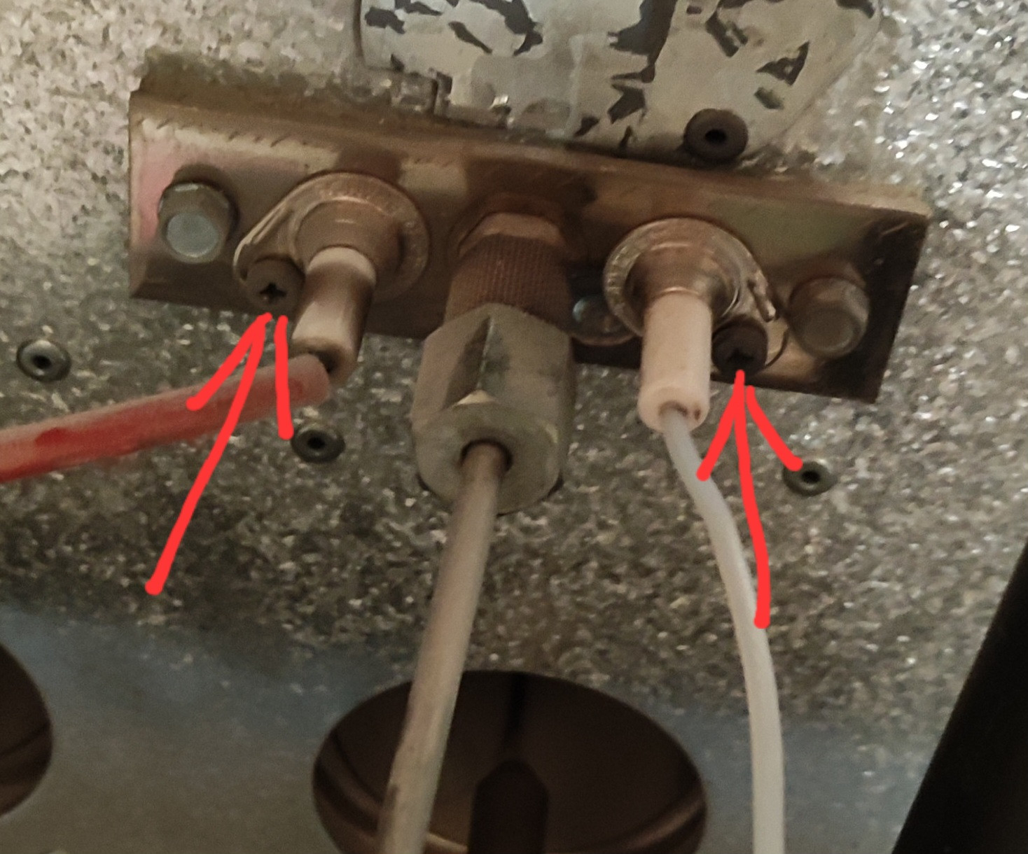 Buderus Logano G124 - Ile elektrod, cena i koszt wymiany?