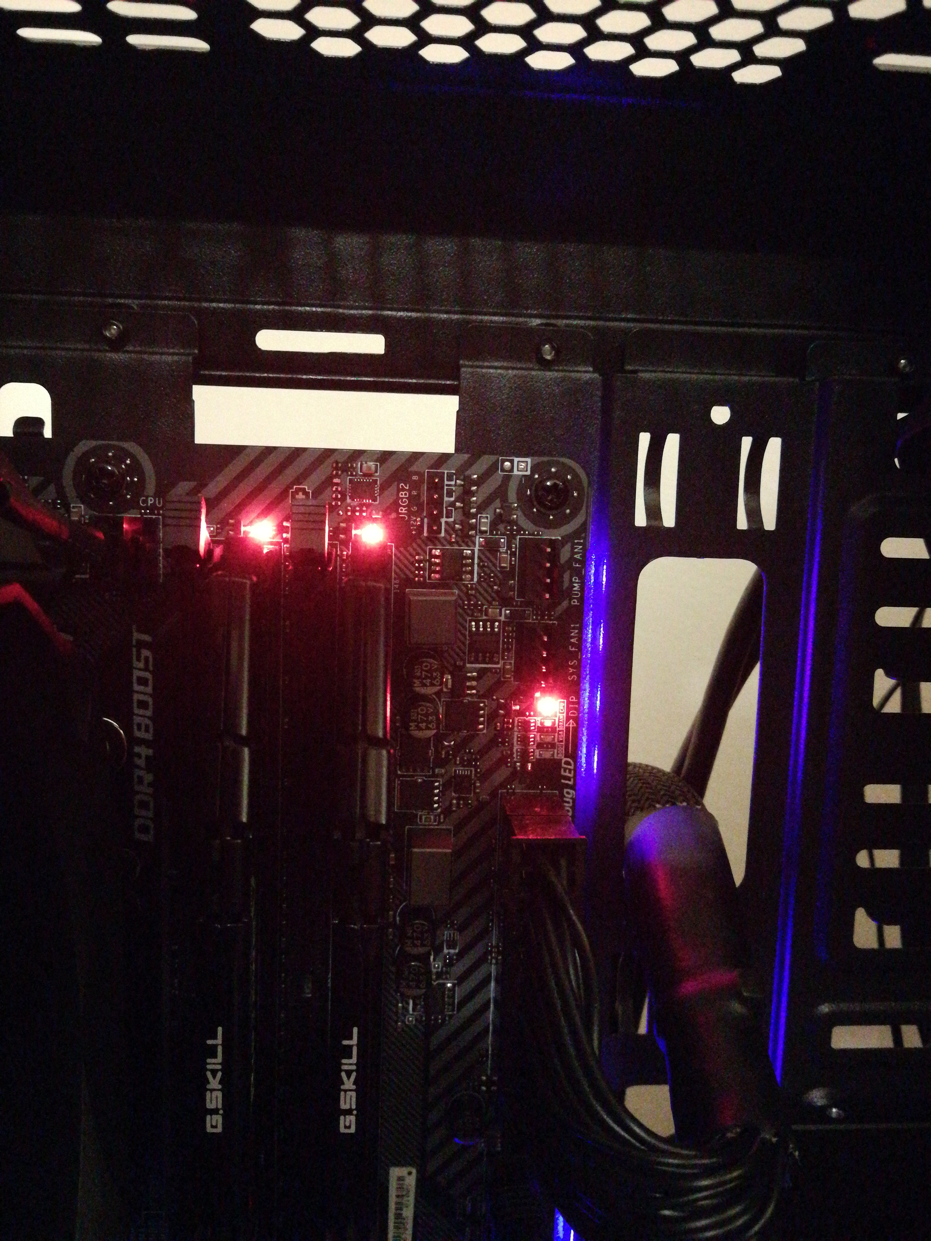 Debug LED CPU i dwa ledy ram - Brak możliwości uruchomienia nowego pc