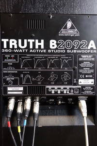 [Sprzedam] Subwoofer gigant - Behringer B2092A - elektroda.pl