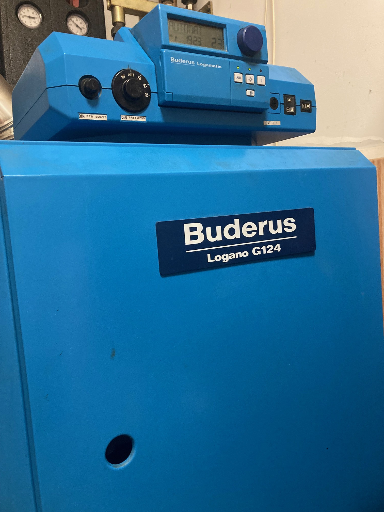 [Rozwiązano] Błąd palnik 1 w piecu gazowym Buderus Logano G124 z ...