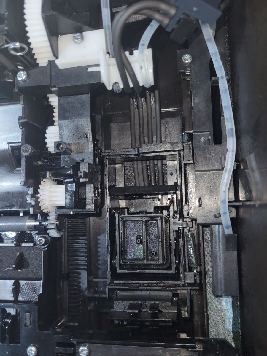 HP 5524 - wyciek czarnego tuszu, drukarka drukuje poprawnie