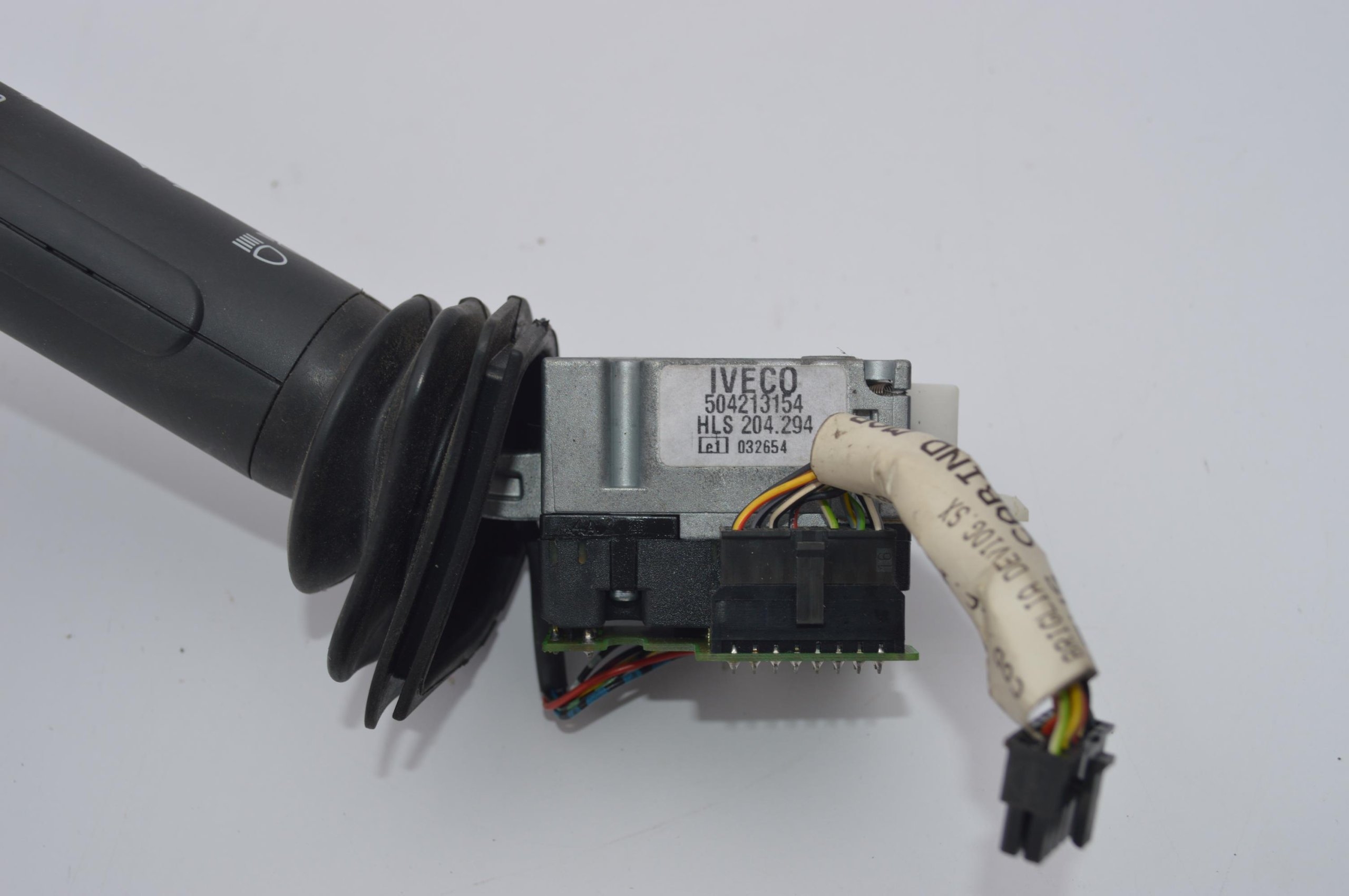 Iveco Daily 2002: Schemat podłączenia przewodów wtyczki przełącznika ...