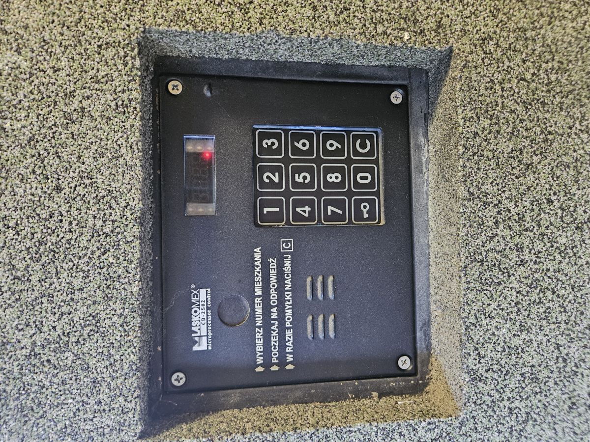 Jaki unifon do instalacji 2-żyłowej z centralką z obrazka? Przykładowe ...