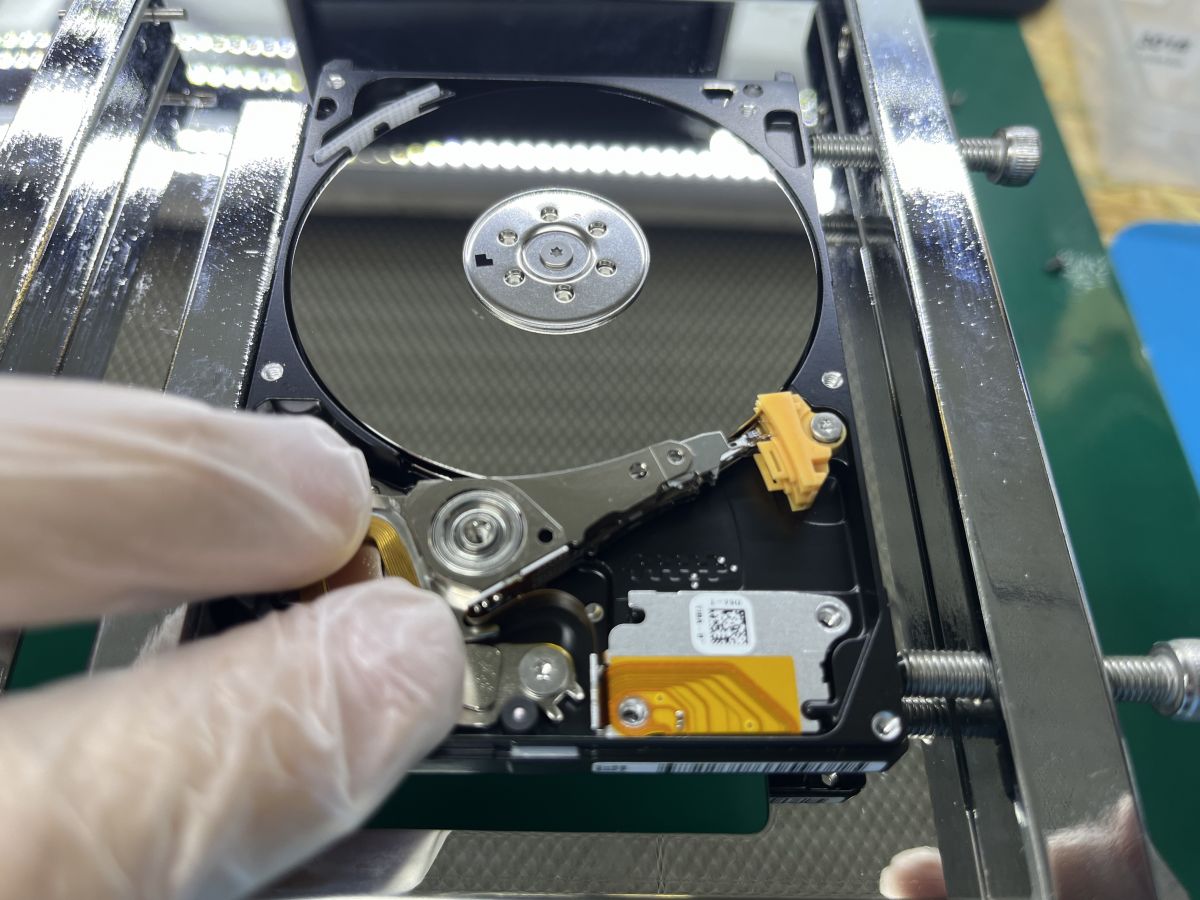 Dysk twardy Seagate ST9500424AS pika po upadku, niewykrywalny - silnik ...