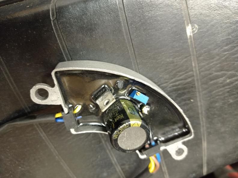 WEROENBURG WNG477 - Problem z pracą urządzeń trójfazowych na agregacie.