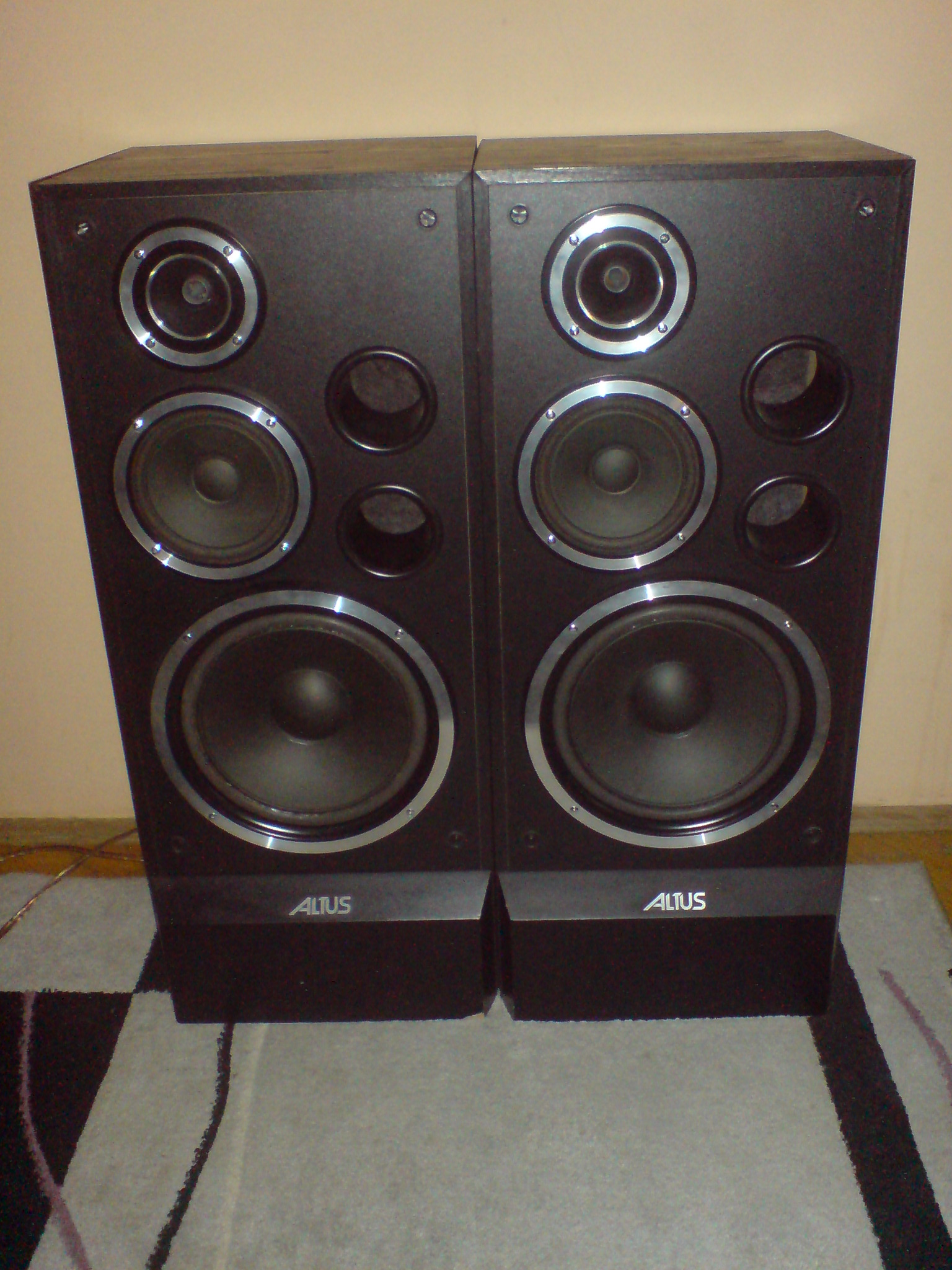 [Sprzedam] Sprzedam Altus 200 Zadbane - elektroda.pl