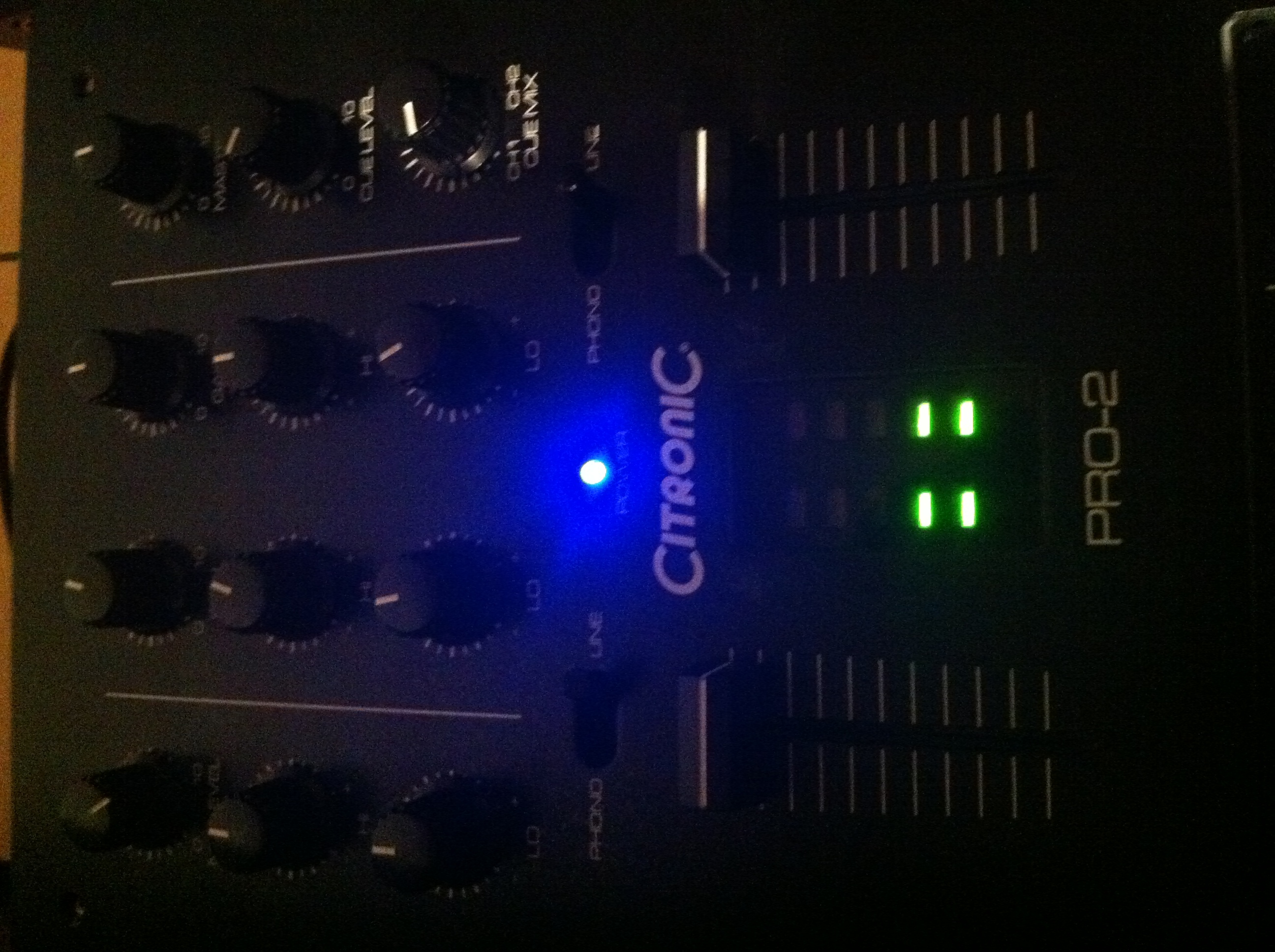 Citronic PRO2 - jeden z kanalow wydaje sie nie stykac.