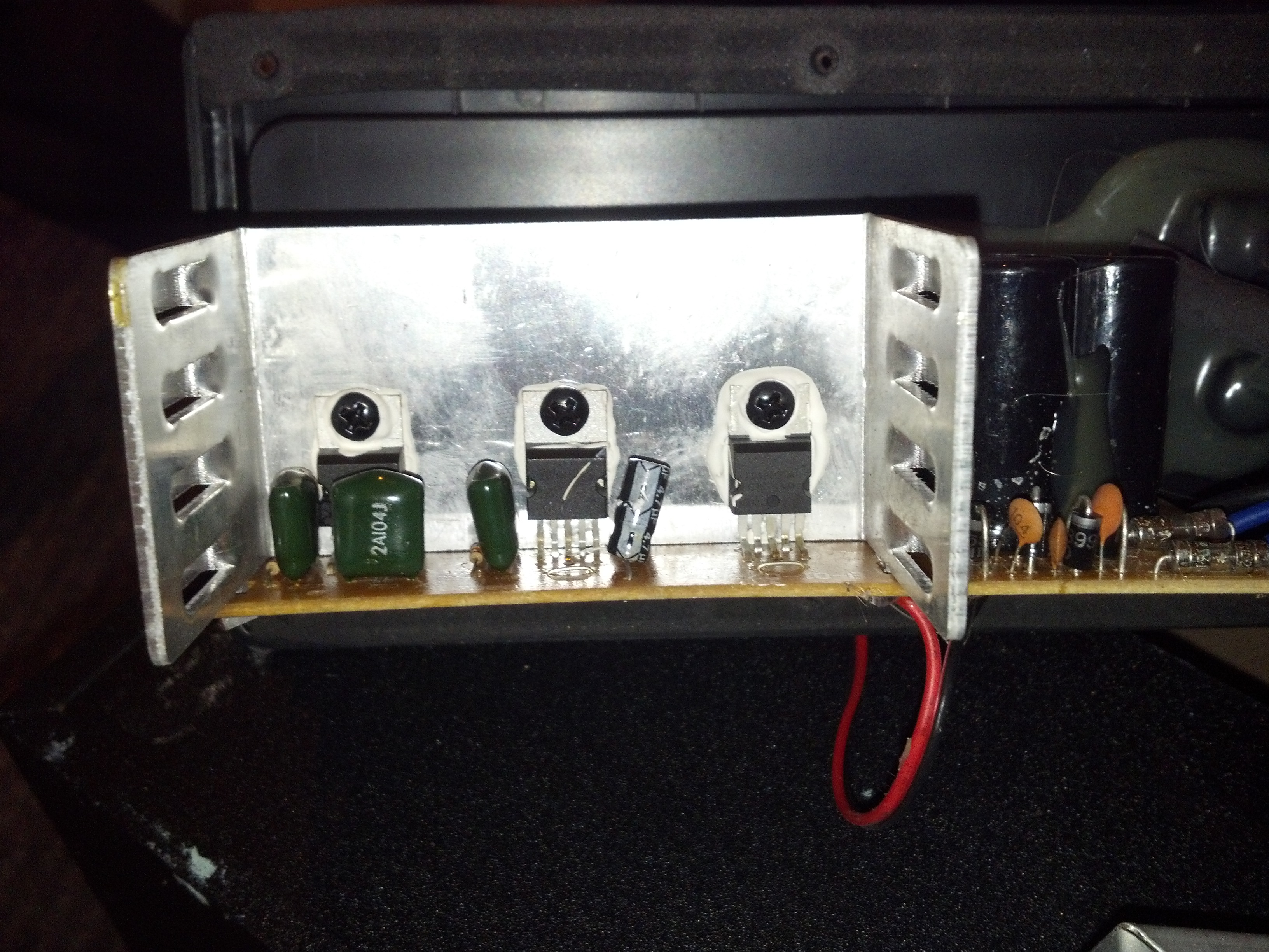 EASYTOUCH ET-685 - brak dźwięku na wyjściu do prawego głośnika