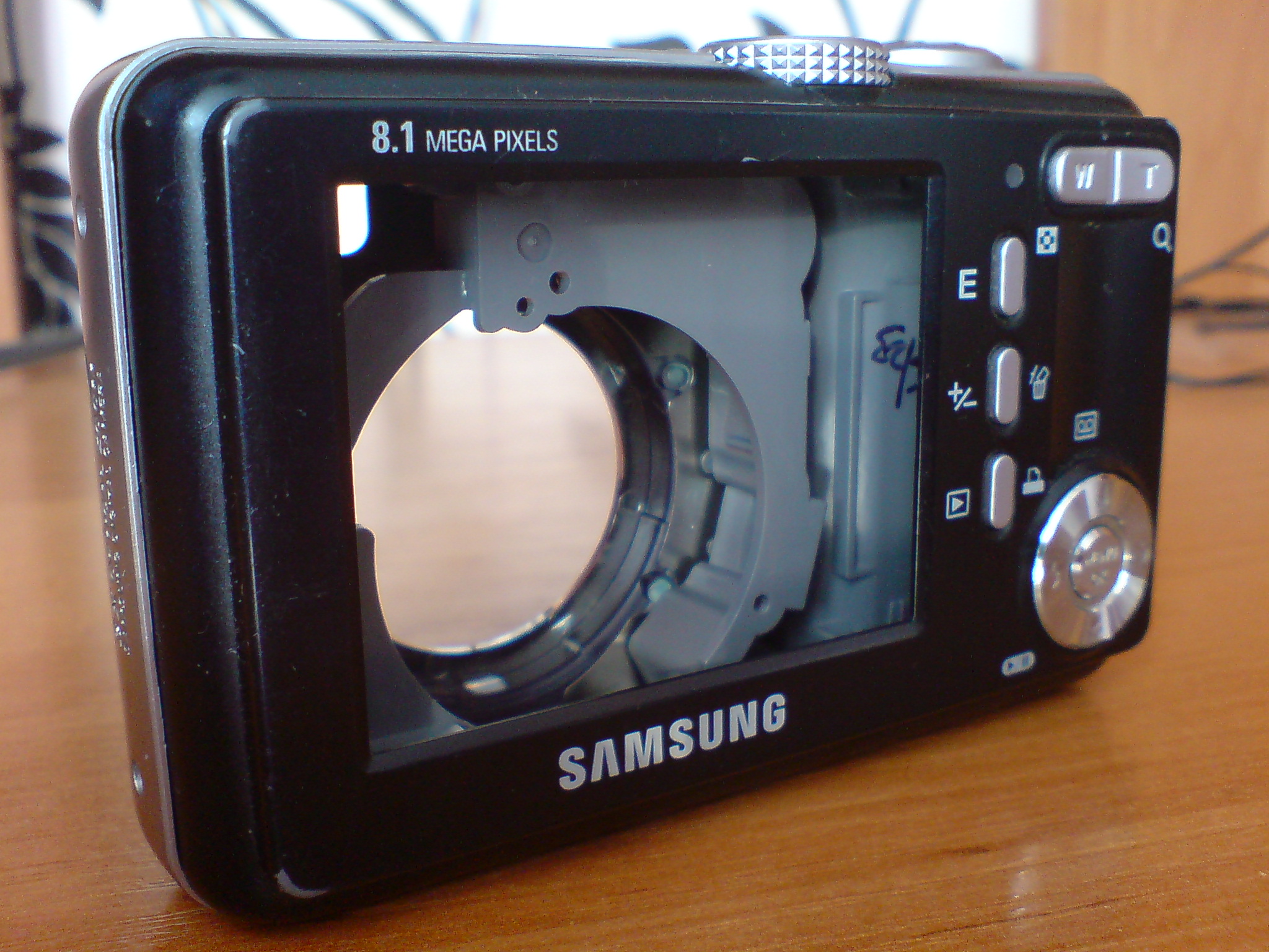 [Sprzedam] Korpus(prawie komletny)Samsung Digimax S800