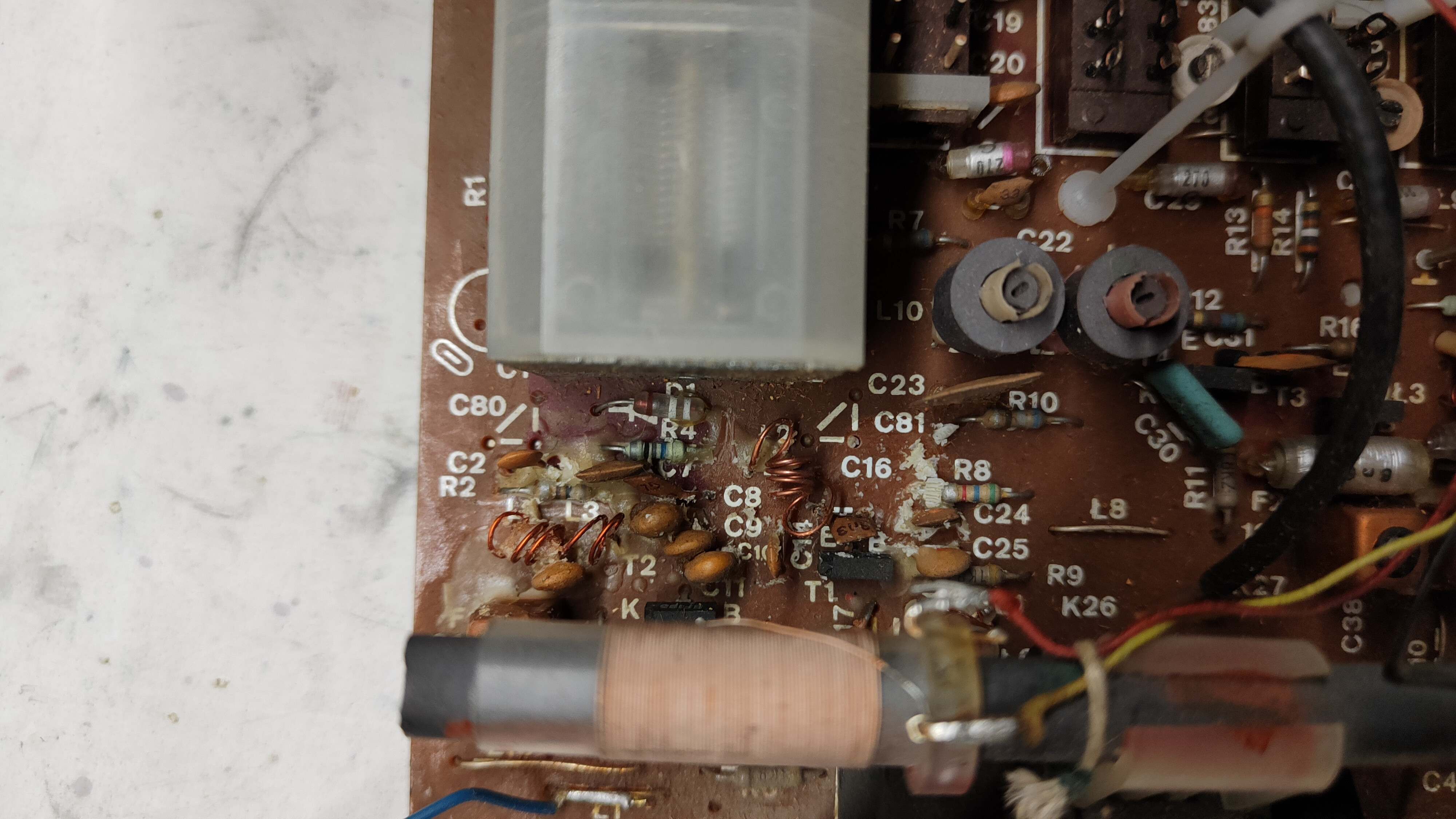 Interior of an old Polish radio receiver UNITRA Sniezka R-207 - 3