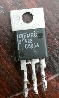 Zamiennik dla triaka BTA28 C605A w elektrycznej deskorolce (hoverboard)