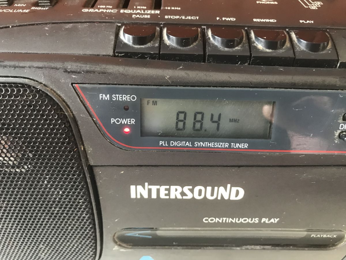 Wnętrze radia SCR-428PLL Intersound, reanimacja, czyszczenie potencjometrów