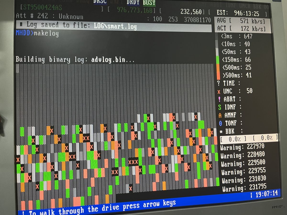Dysk twardy Seagate ST9500424AS pika po upadku, niewykrywalny - silnik ...