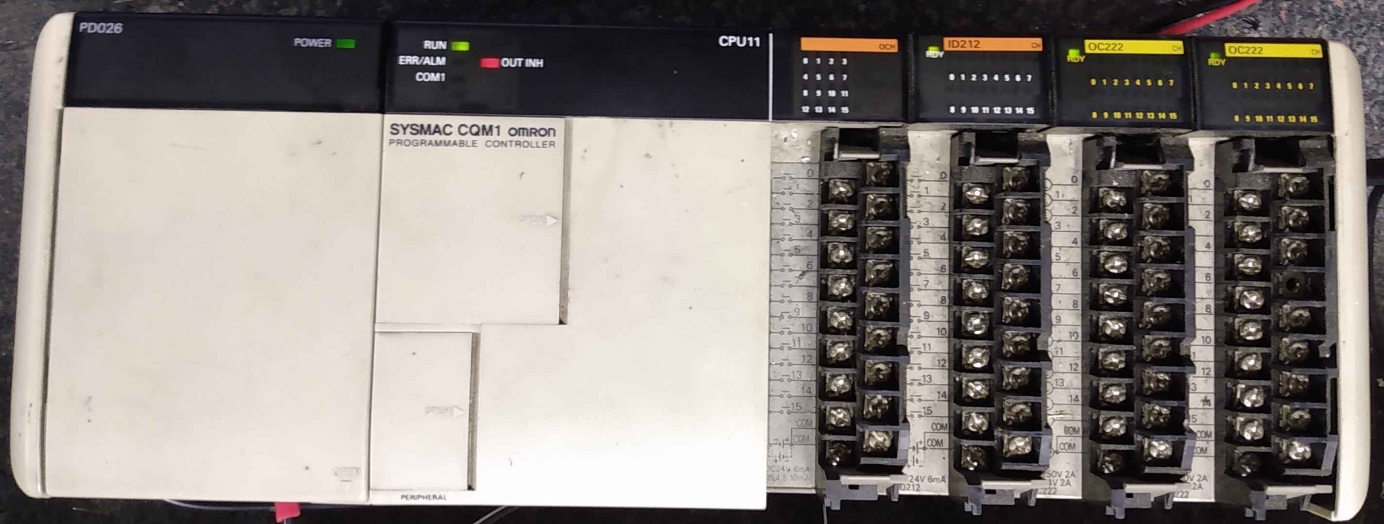 Omron Sysmac CQM1 budowa systemu. Wstęp czyli co to jest PLC